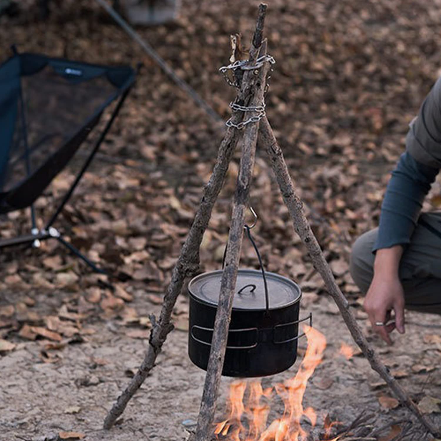 MOOLIGIRL Camping Tripod Board, Stainless Steel Portable Campfire Tripod with Adjustable Hang Chain, for Hanging Cookware Perfect Accessories for Outdoor Cooking (Silver)