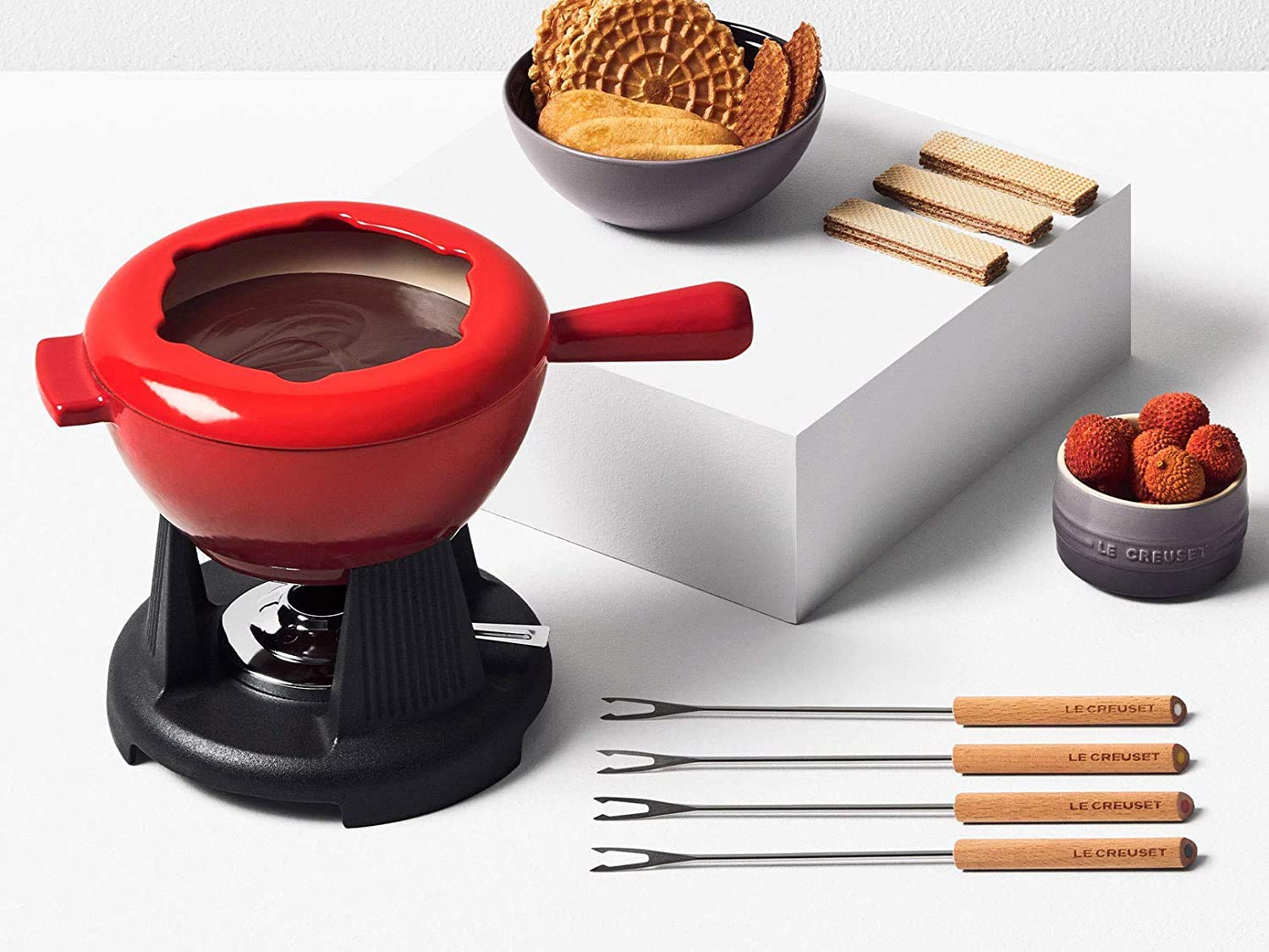 Le Creuset Enameled Cast Iron Cheese Fondue Set, 2-Quart, Cherry