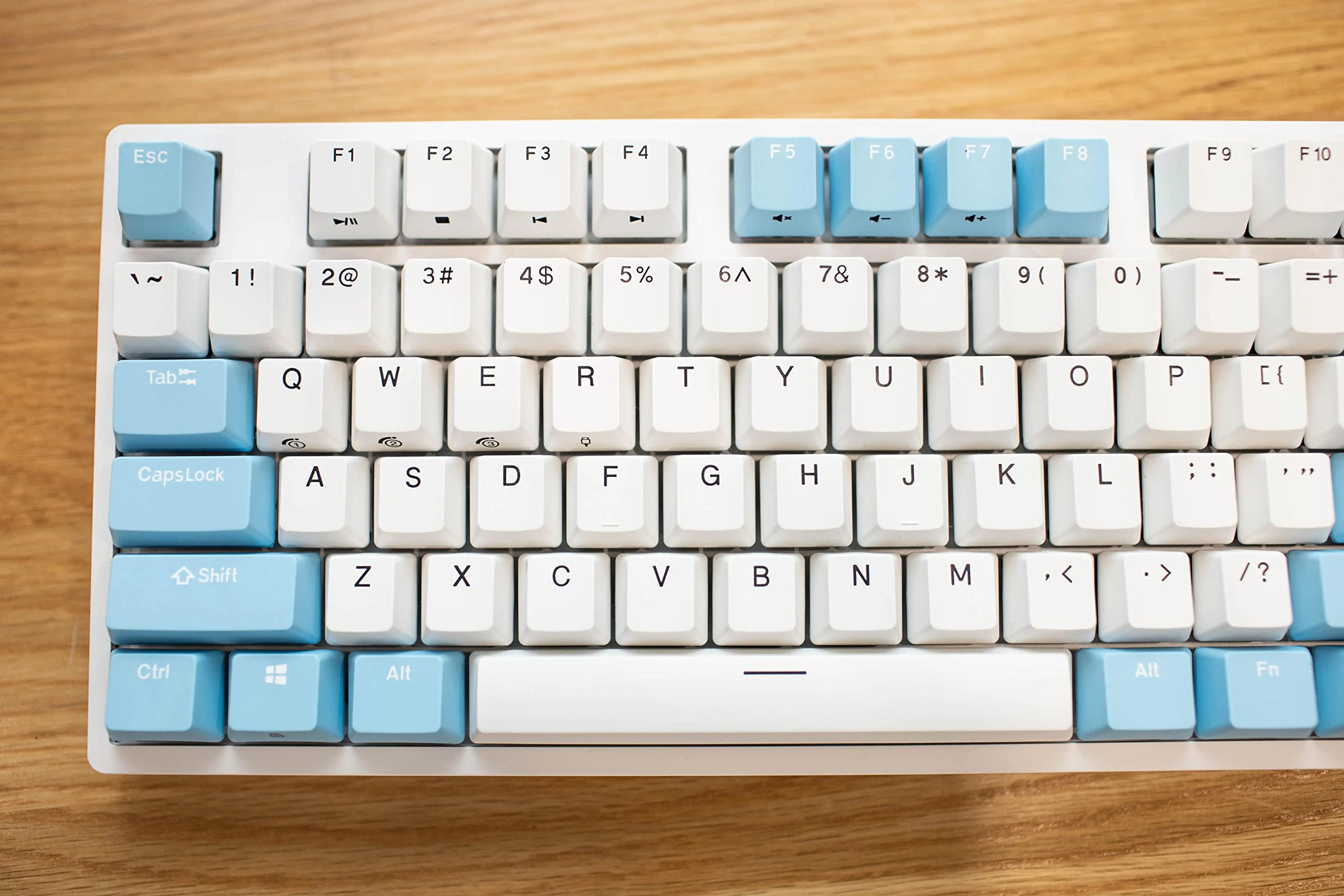 UC RYL Typewriter Style Mechanical Gaming Keyboard, Black Retro Punk Gaming Keyboard with RGB Backlit, 104 Keys Blue Switch Wired Cute Keyboard, Round Keycaps for Windows/Mac/PC