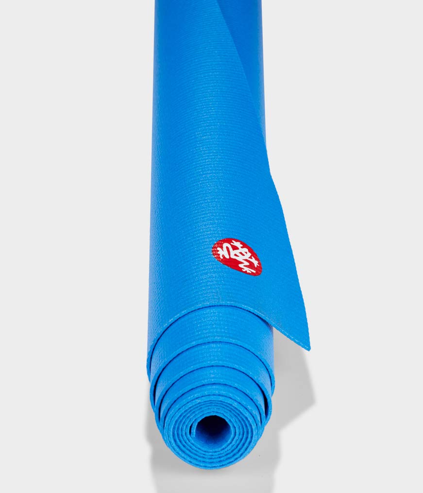 Manduka PRO Travel Yoga Mat 2.5mm Thin, Lightweight, Non-Slip, Made with Dense Cushioning for Stability and Support, 71 Inch, Be Bold Blue