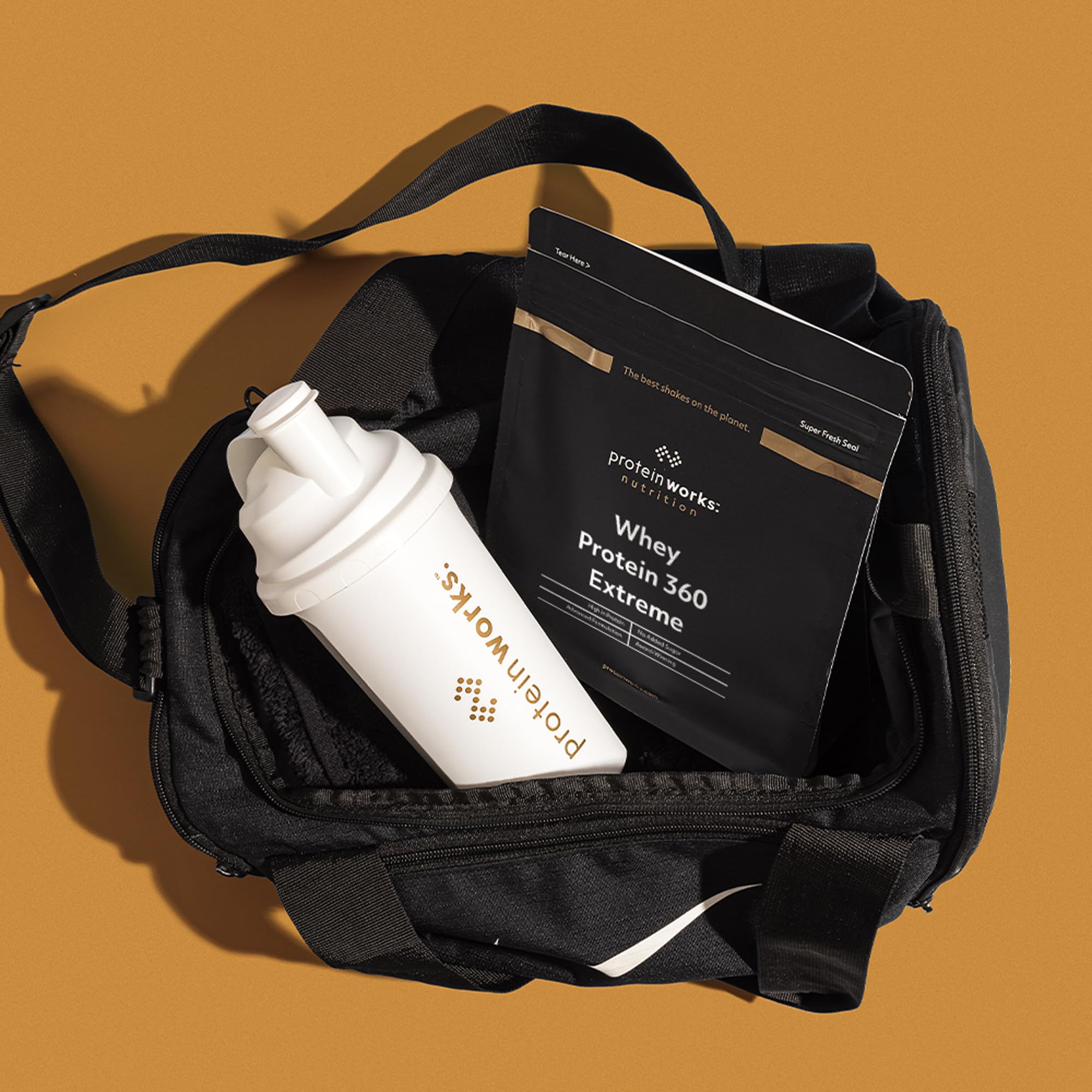 Protein Works White & Gold Shaker | Durable Protein Shaker | 700ml