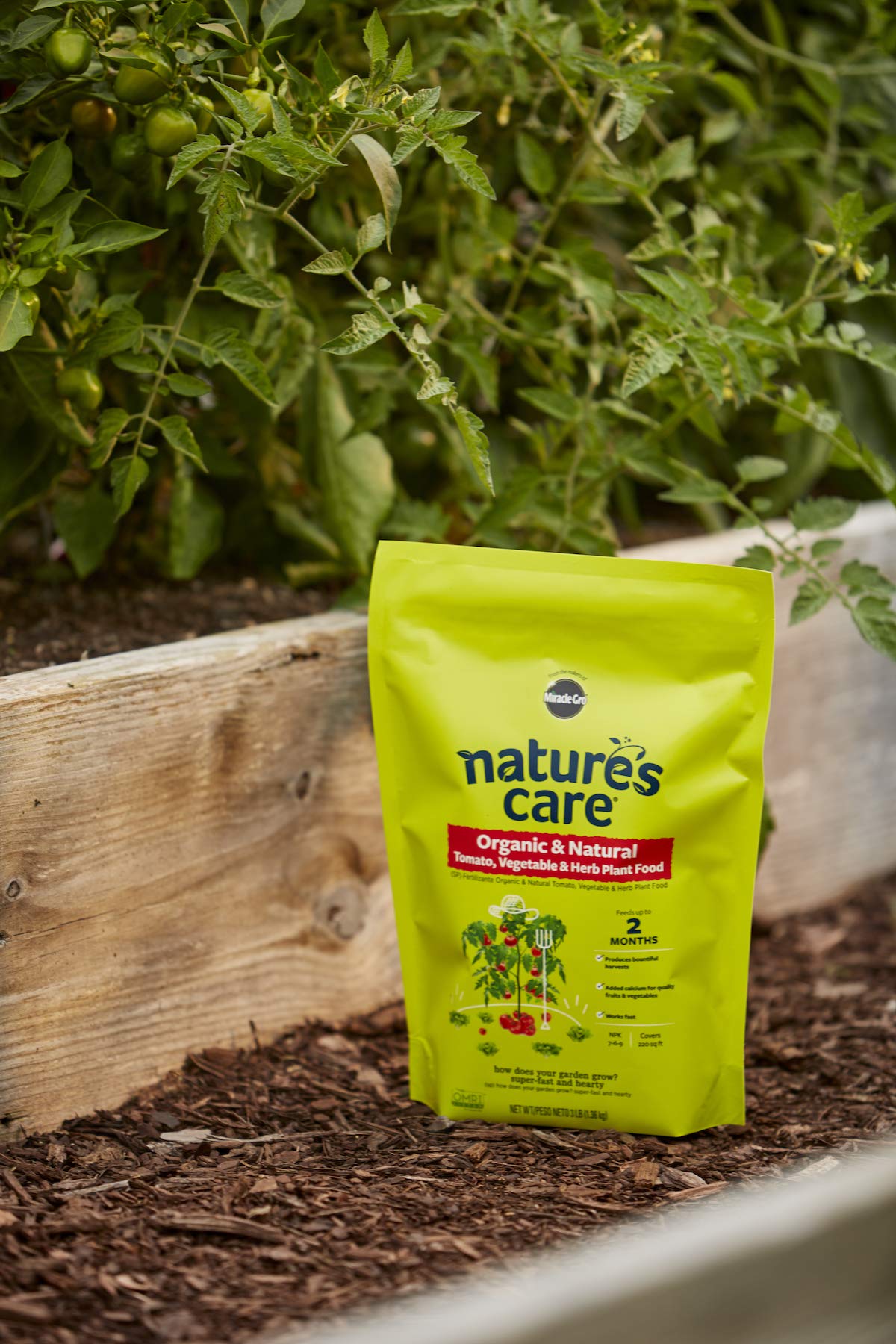 Miracle-Gro Nature's Care Organic & Natural Tomato, Vegetable & Herb Plant Food, 3 lbs.