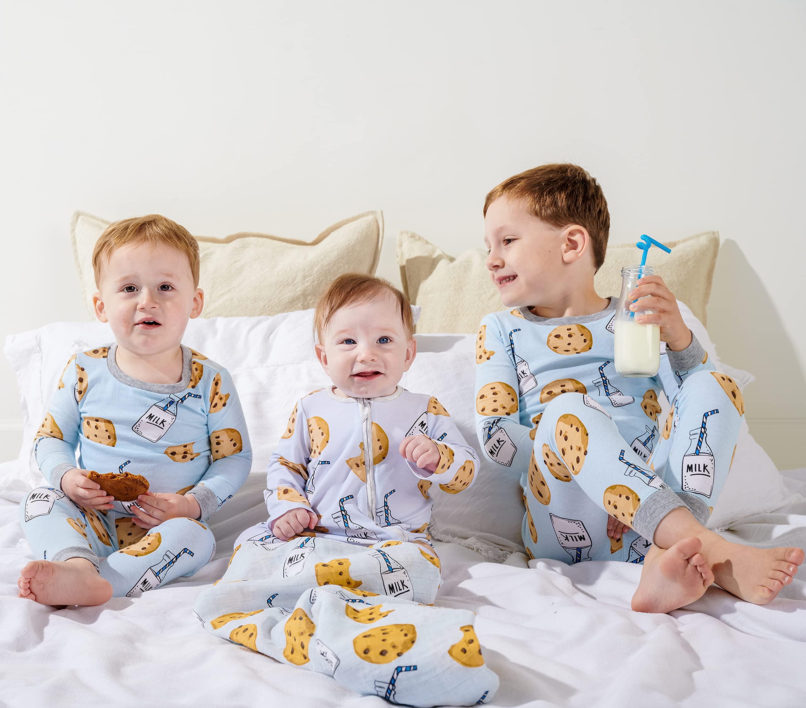 Mud Pie Muslin Swaddle, Milk and Cookies (Blue)