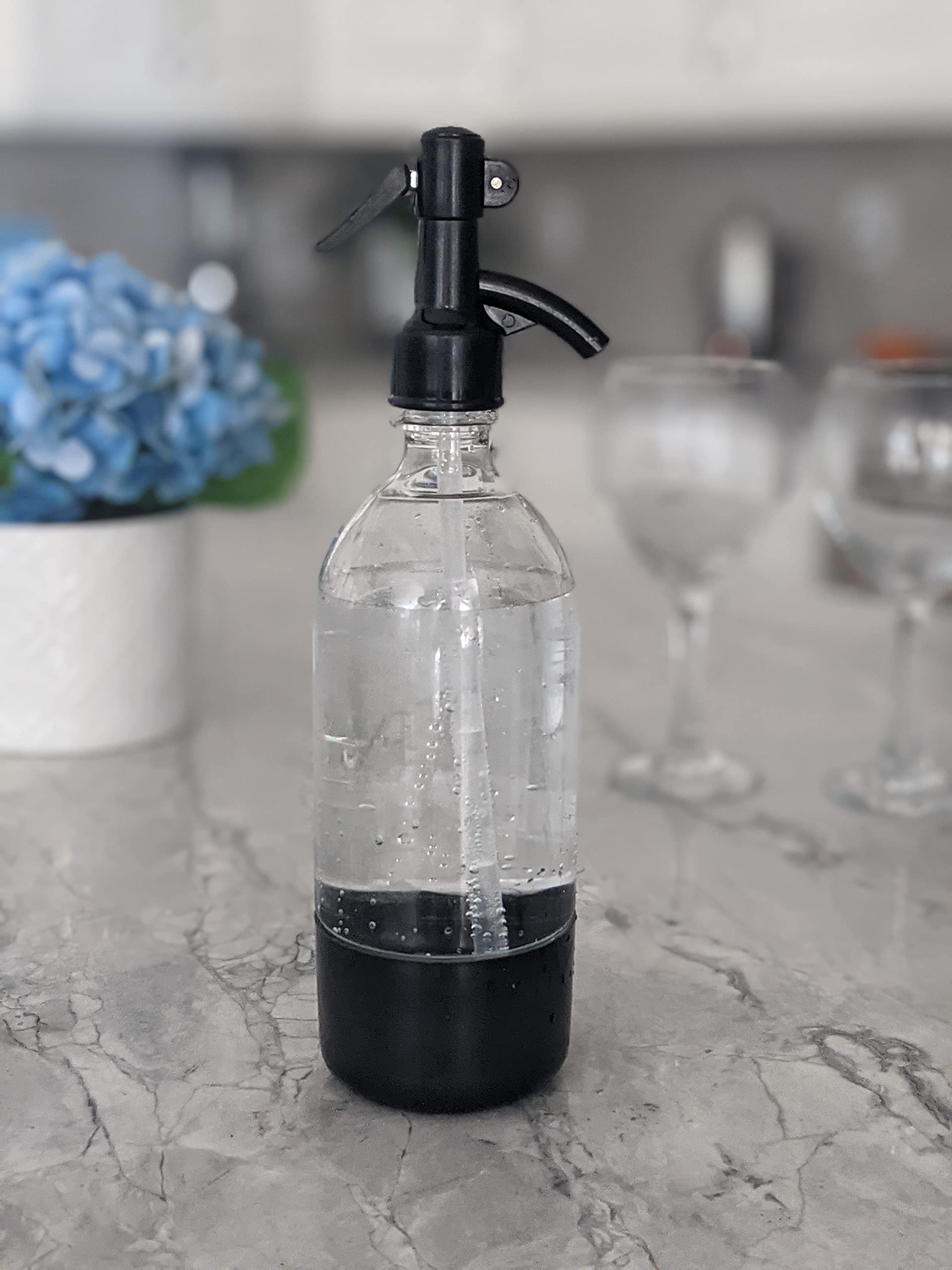 Sodafall Seltzer bottle for home made seltzer and club soda/vintage style retro seltzer bottle with dispenser (black)