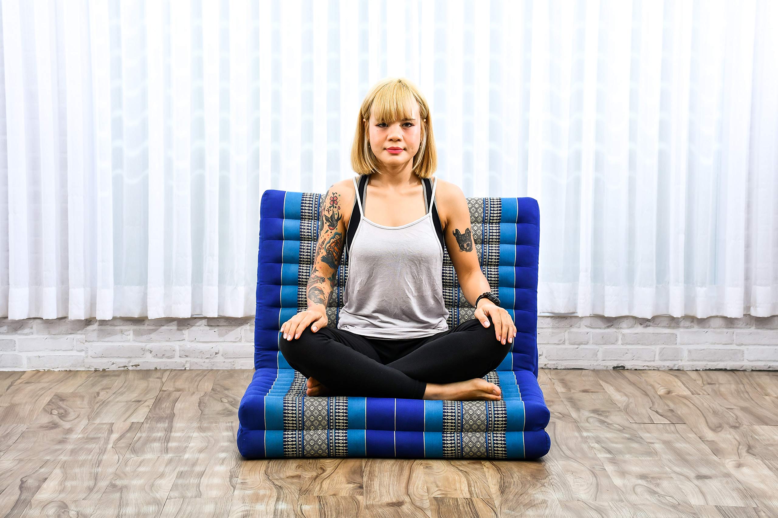 Leewadee Trifold Mattress Standard โ Comfortable Thai Massage Pad, Foldable Floor Mattress Filled with Kapok, Perfect to Use as a Sleeping Mat 79 x 28 inches, Blue