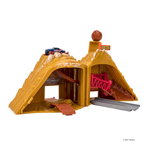 Micro Machines Micro Off-Road Adventure Expandable Playset - Features 1 Exclusive Mini-Vehicle - Collectible Themed Toy Cars β Tiny Vehicles, Huge World β Collect Them All