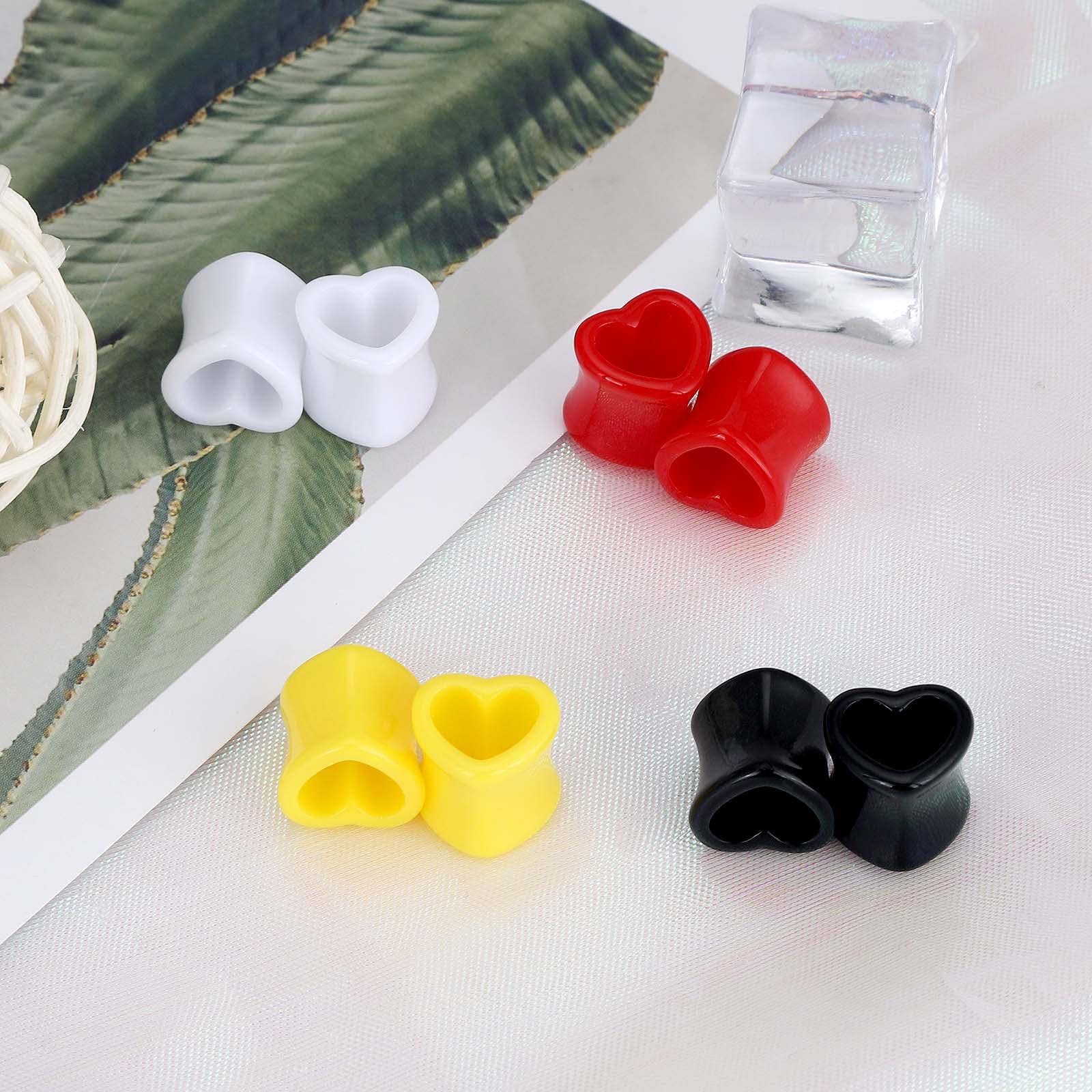 Stuppendux 4Pairs Acrylic Heart Shape Gauges For Ears Ear Tunnels Plugs Flesh Stretchers Expander 00g 10MM