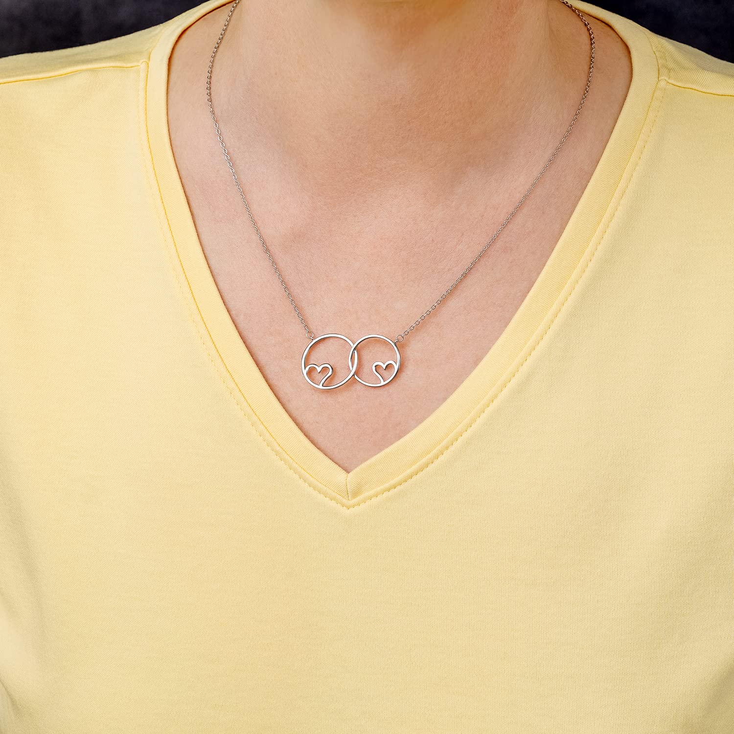 Realnique Interlocking Hearts Necklace Thoughtful gift for Mom, Daughter, Grandmother, Step Mom, Partner, Best Friends, Two Hearts As One Necklace