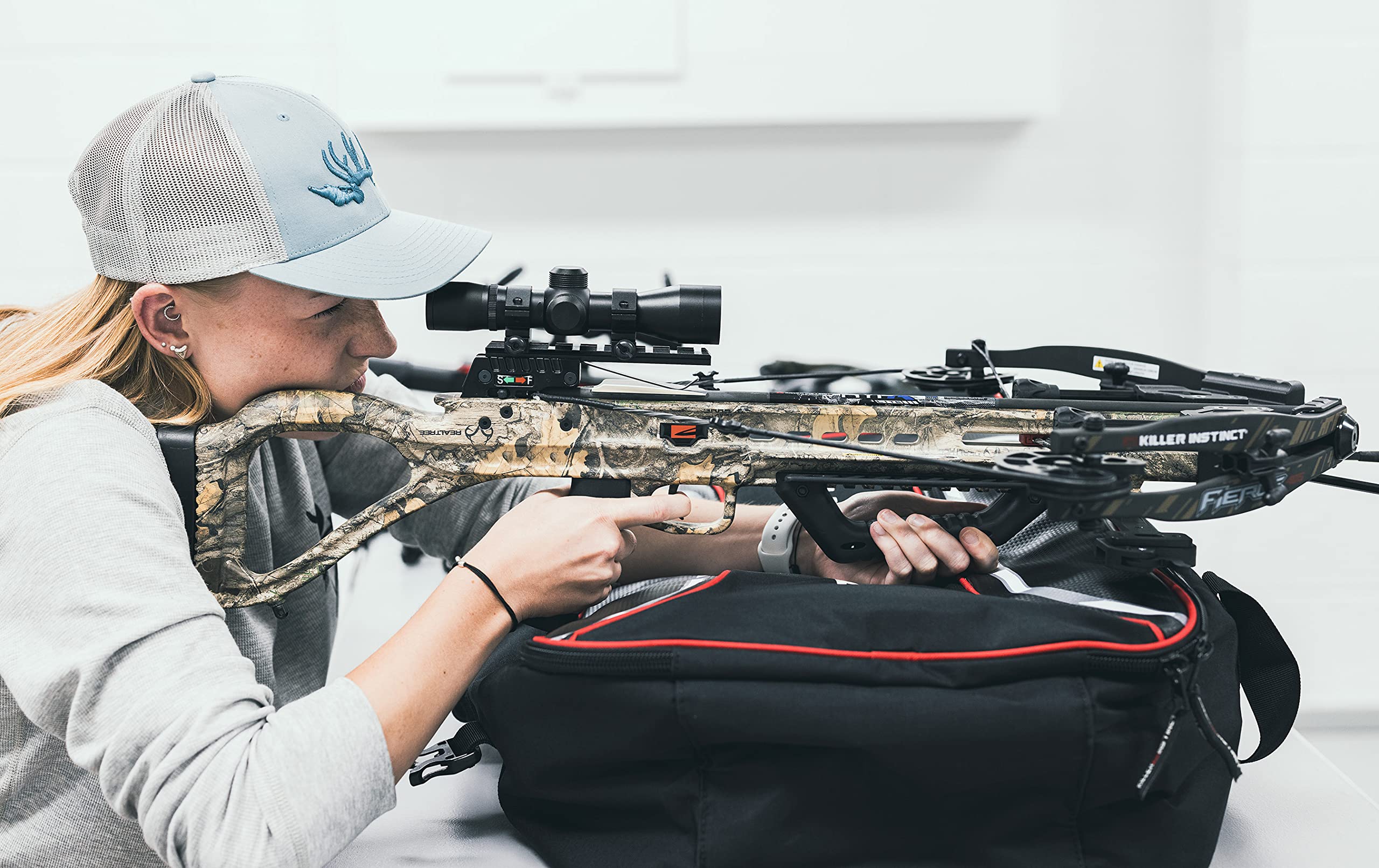 Killer Instinct Hypr Lite Crossbow Bolts 20 inch (6 Pack). These High Velocity Bolts Come in at 370 Grains. Add Them to Your Hunting Accessories on Your Next Outing!