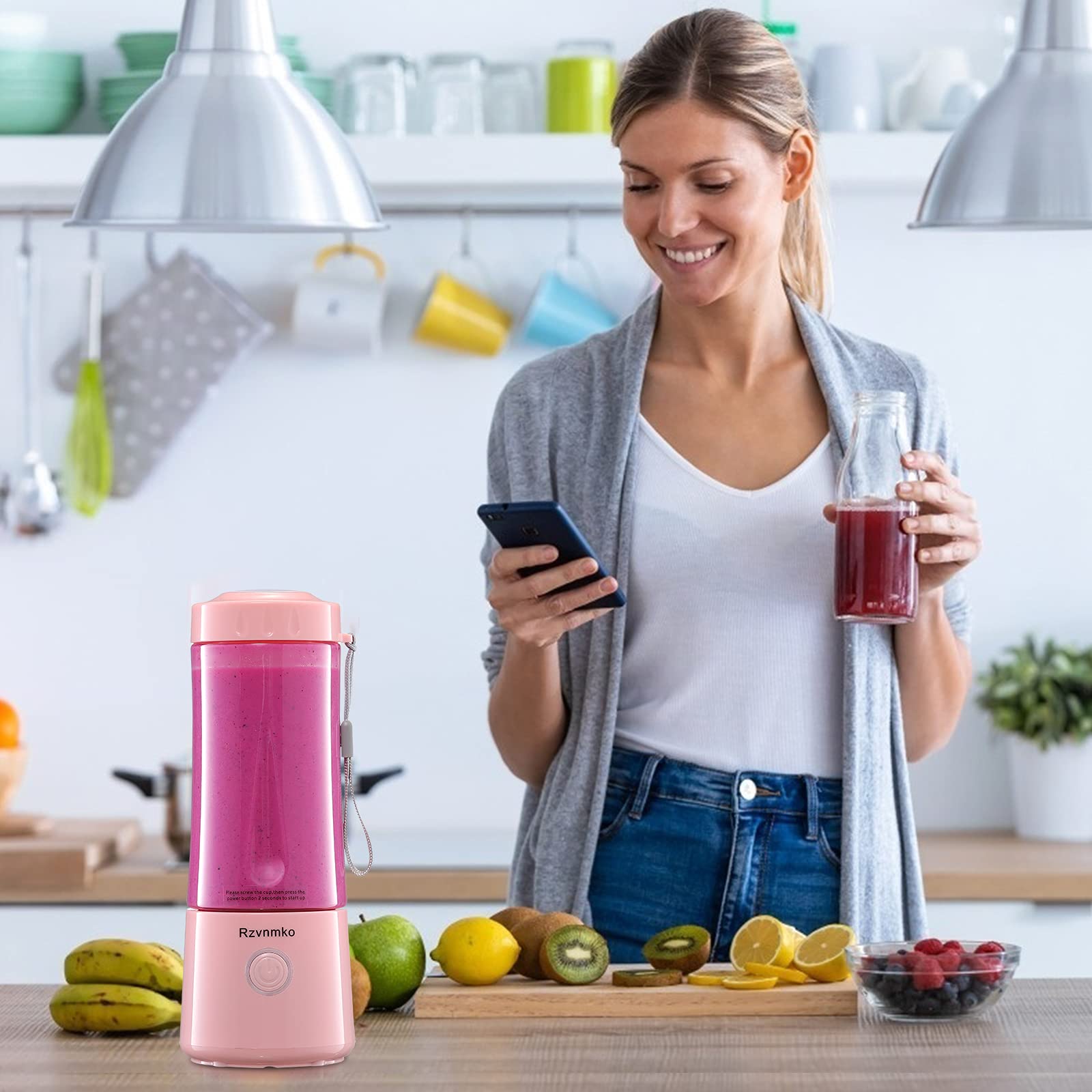 Portable Blender, Personal size blender Smoothie Maker Blender, Personal Smoothie Mixer, Usb Rechargeable Smoothie Blender (PINK)