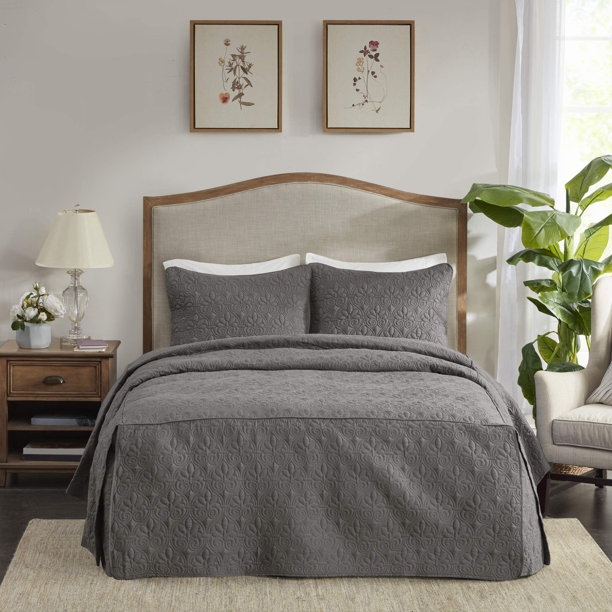Madison Park Quebec Split Corner Quilted Bedspread Classic Traditional Design All Season, Lightweight, Bedding Set, Matching Shams, King(79" x81+24D), Damask Quilted Dark Grey 3 Piece