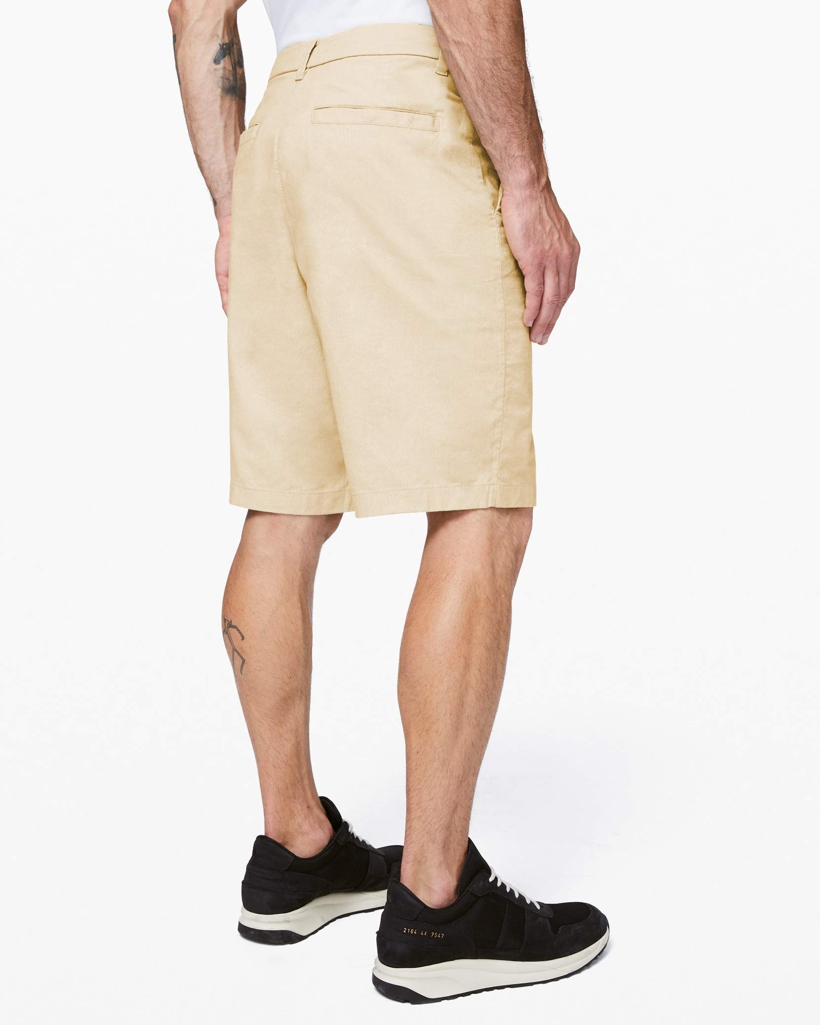 Lululemon Mens Commission Relaxed Fit (Tofino Sand, 34)
