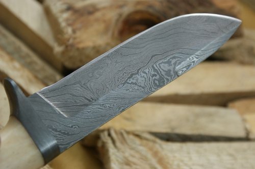 Knife King Premium "Angelo Bianco Damascus Handmade Hunting Knife. Comes with a sheath.