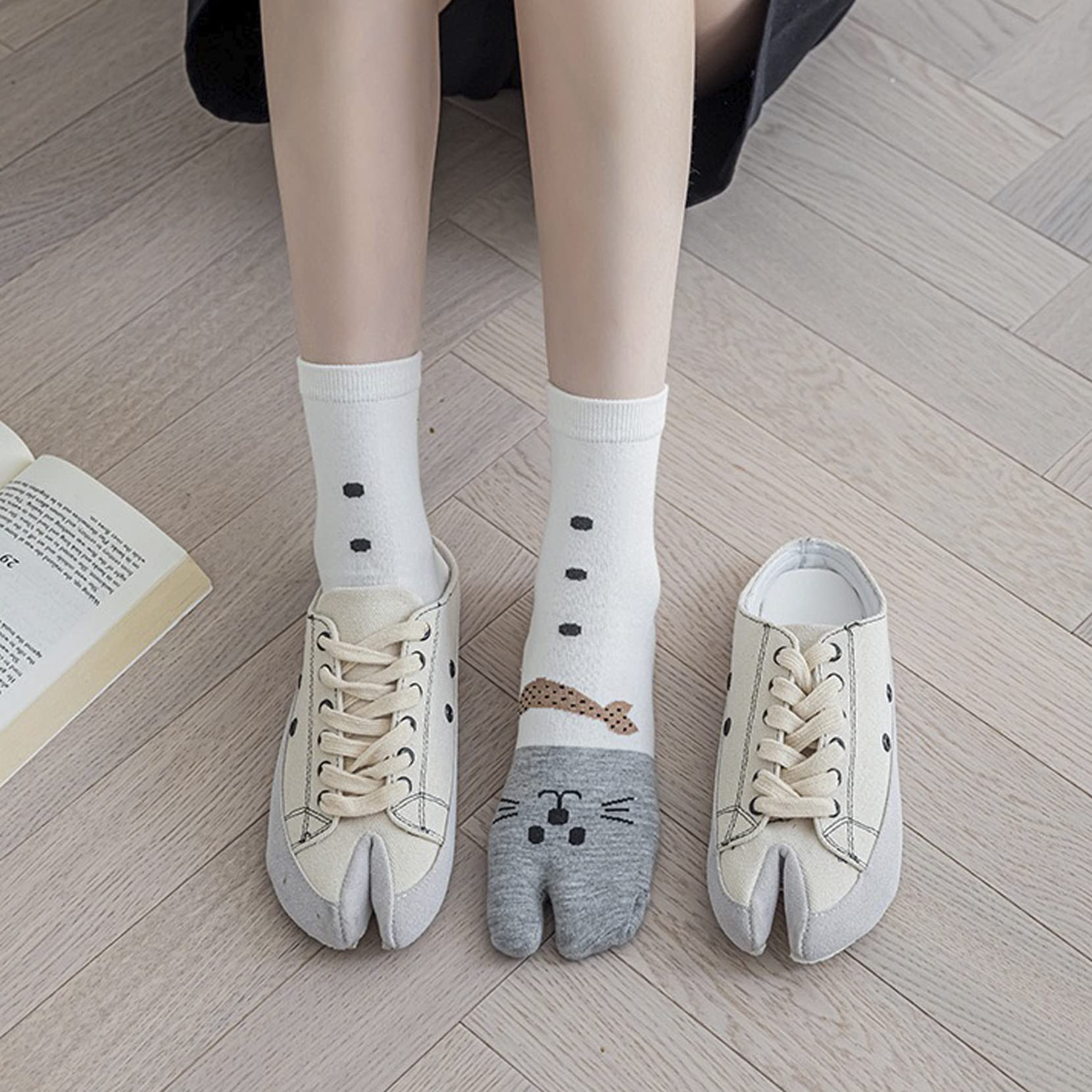 PaperMore Cute Cat Flip-Flop Socks Split Toe Tabi Socks Ninja Geta Socks 4-Pairs Pack Stylish Women Tabi Socks, White, 7.5-8 (5-10)