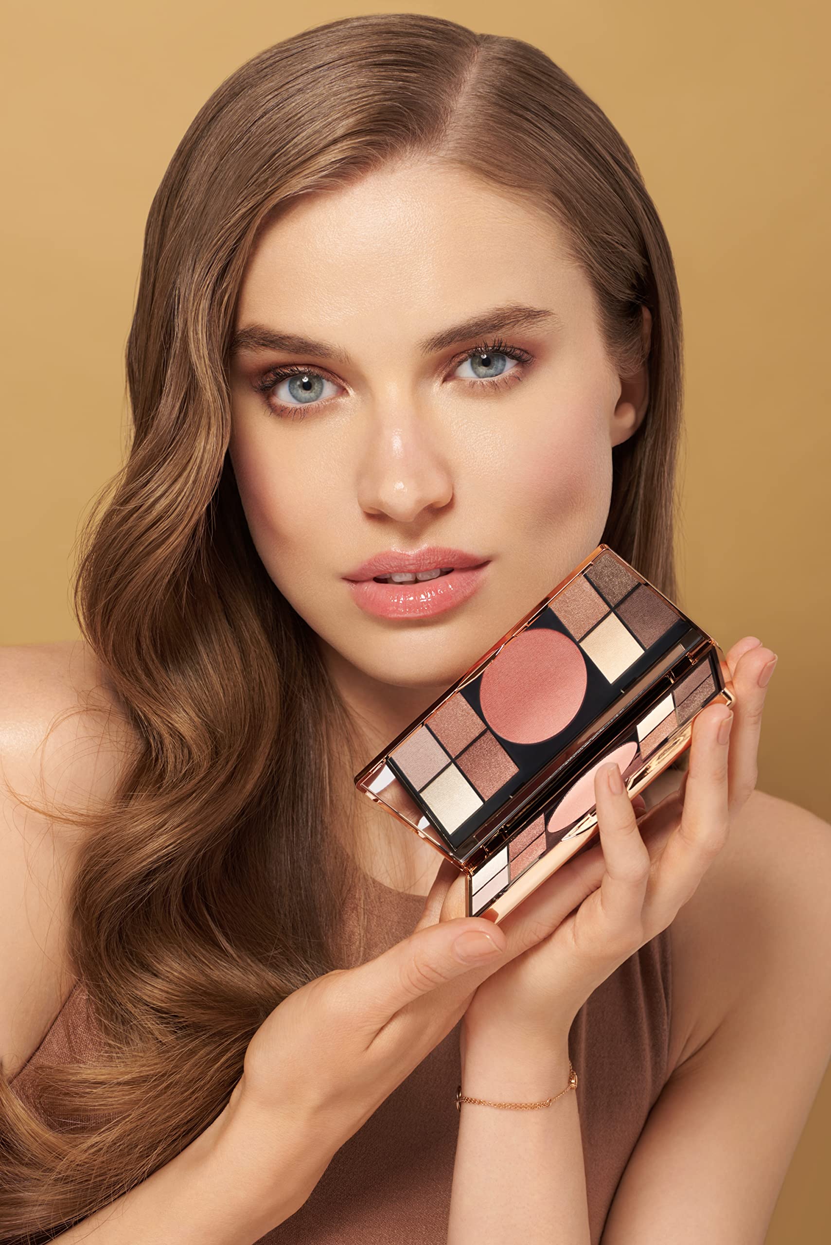 M. Asam Magic Finish Eyeshadow Palette β Pigmented eye make-up with 8 shades of eyeshadows & a blush, elegant case with large built-in make-up mirror, for every age & skin type, make-up set
