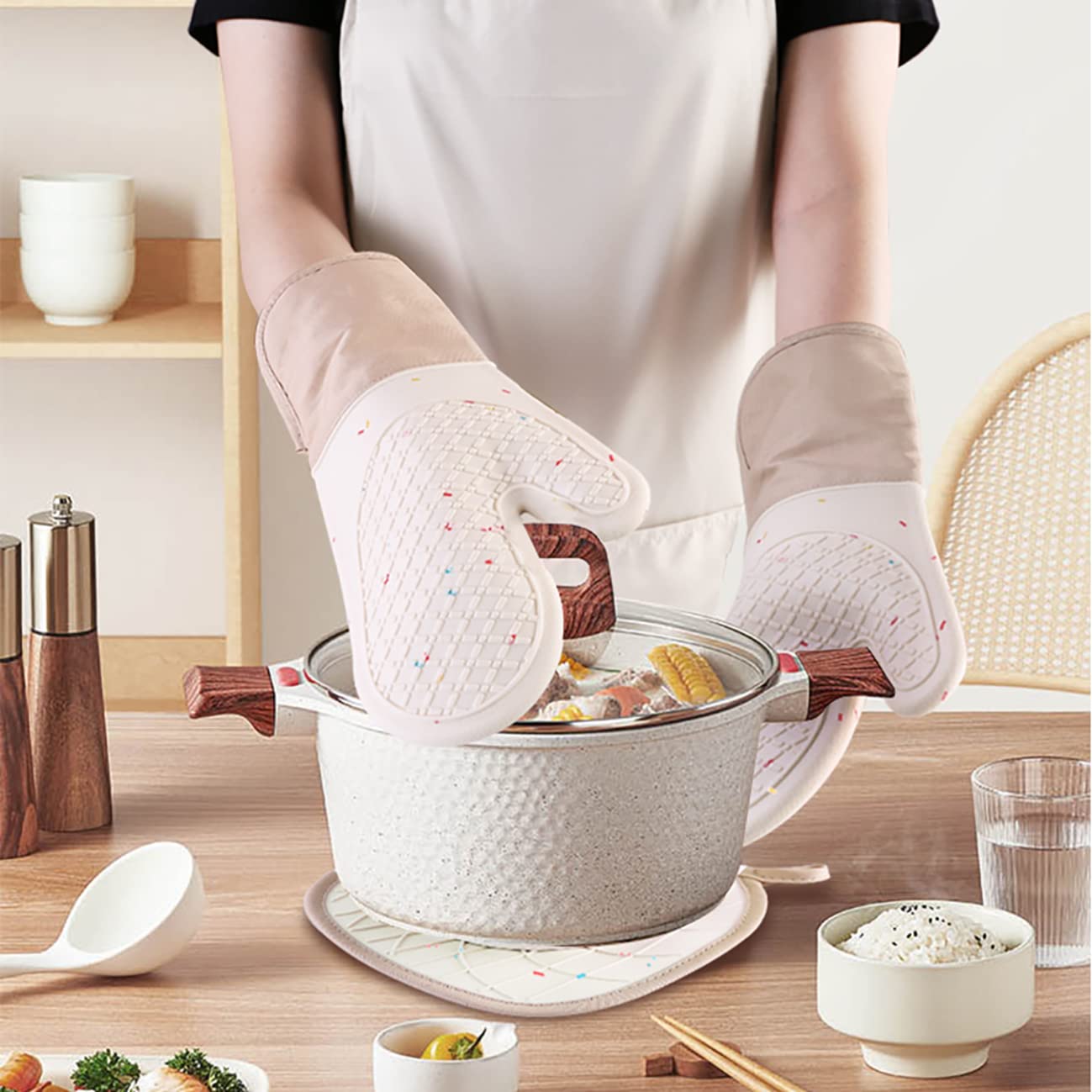 Oven Mitts and Pot Holders Sets 4Pcs Set, Lengthen High Heat Resistant Oven Glove Set, Waterproof Silicone Fashion Cute Microwave Gloves Safe for Baking,Cooking, BBQ