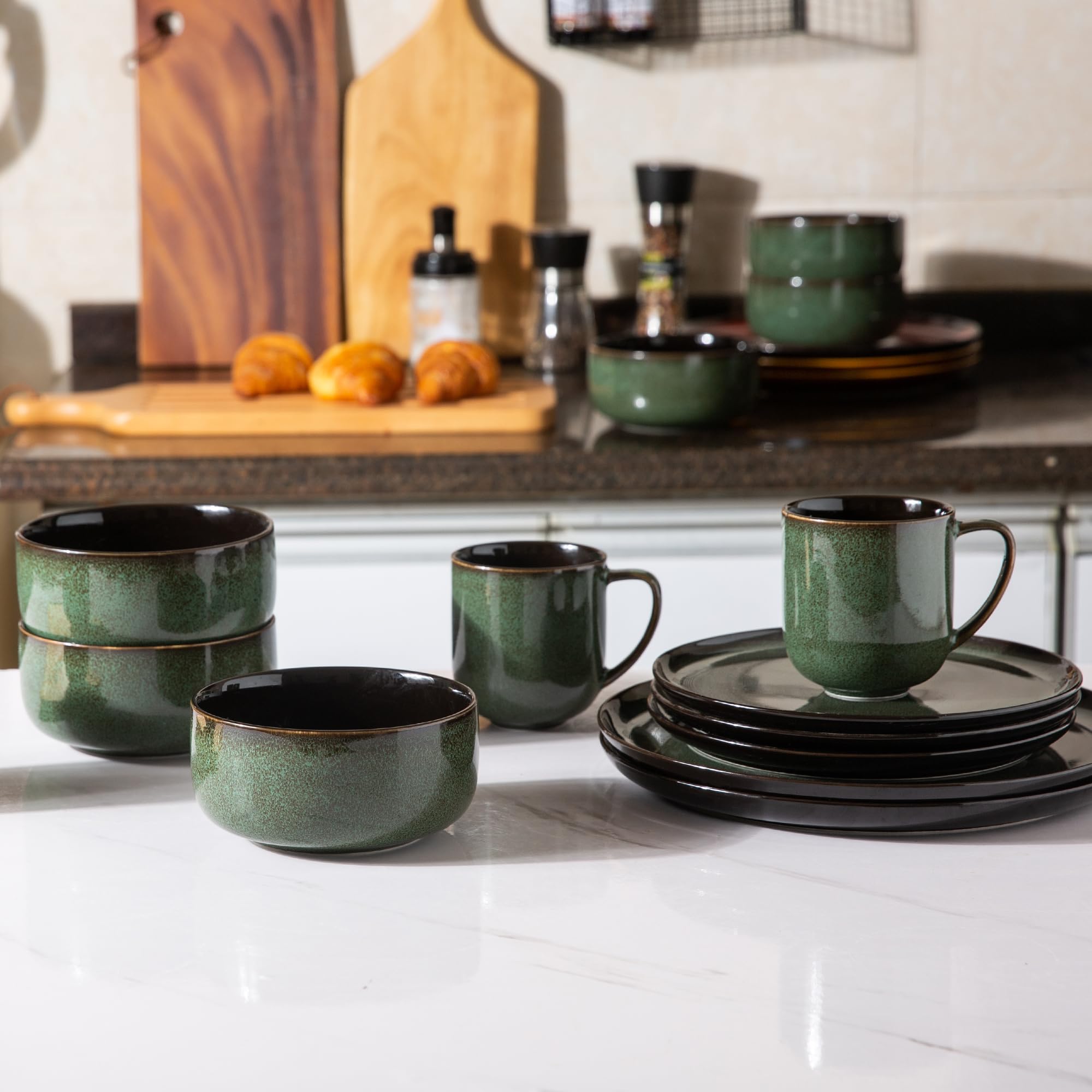 LeRatio Ceramic Dinnerware Sets of 4,Poreclain Plates and Bowls Sets,Handmade Reactive Glaze Dishes Set,Chip Resistant and Scratch Resistant | Oven&Dishwasher & Microwave Safe,Service for 4-Green