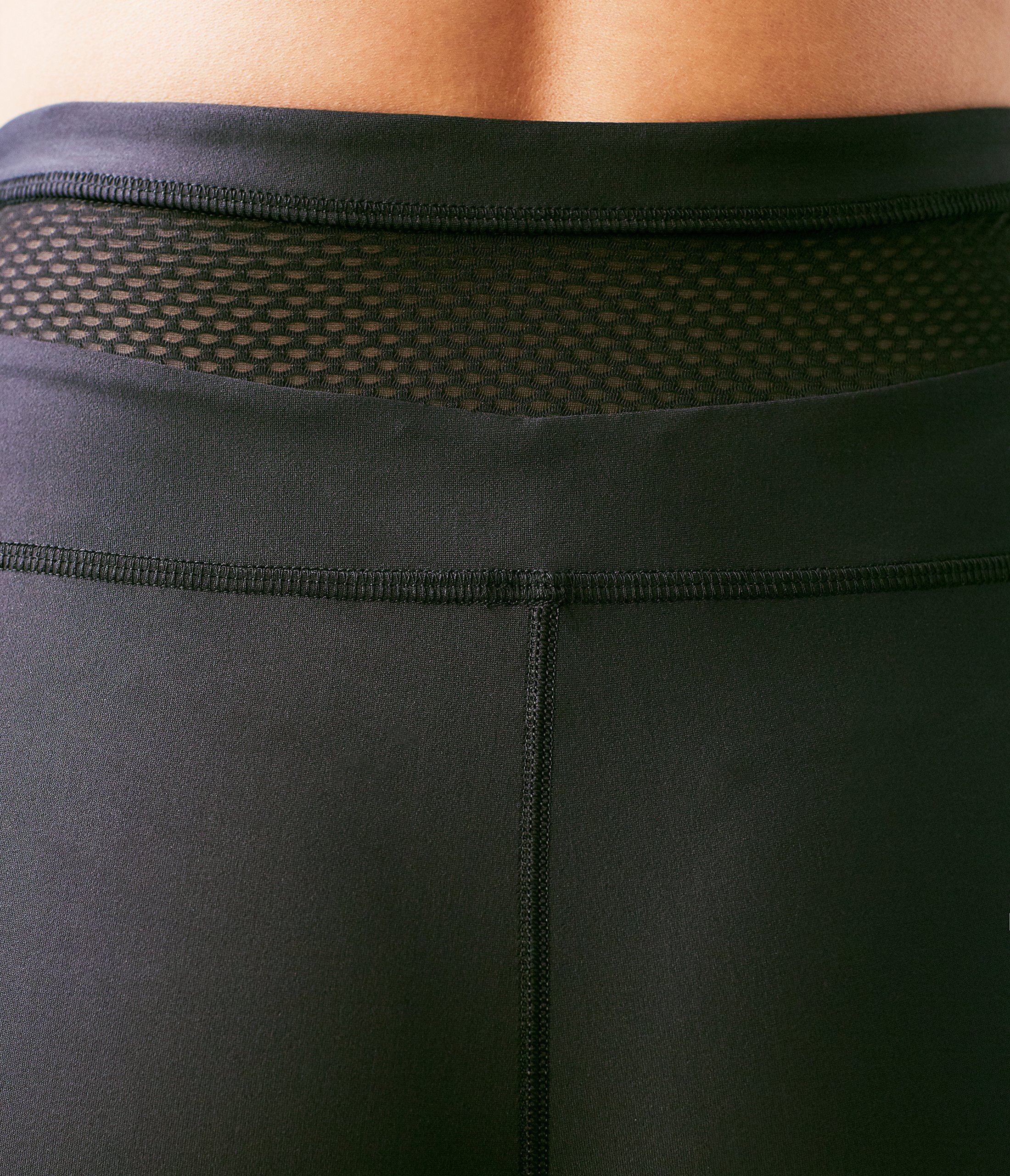 Manduka Women's Mesh Short, Black, Medium