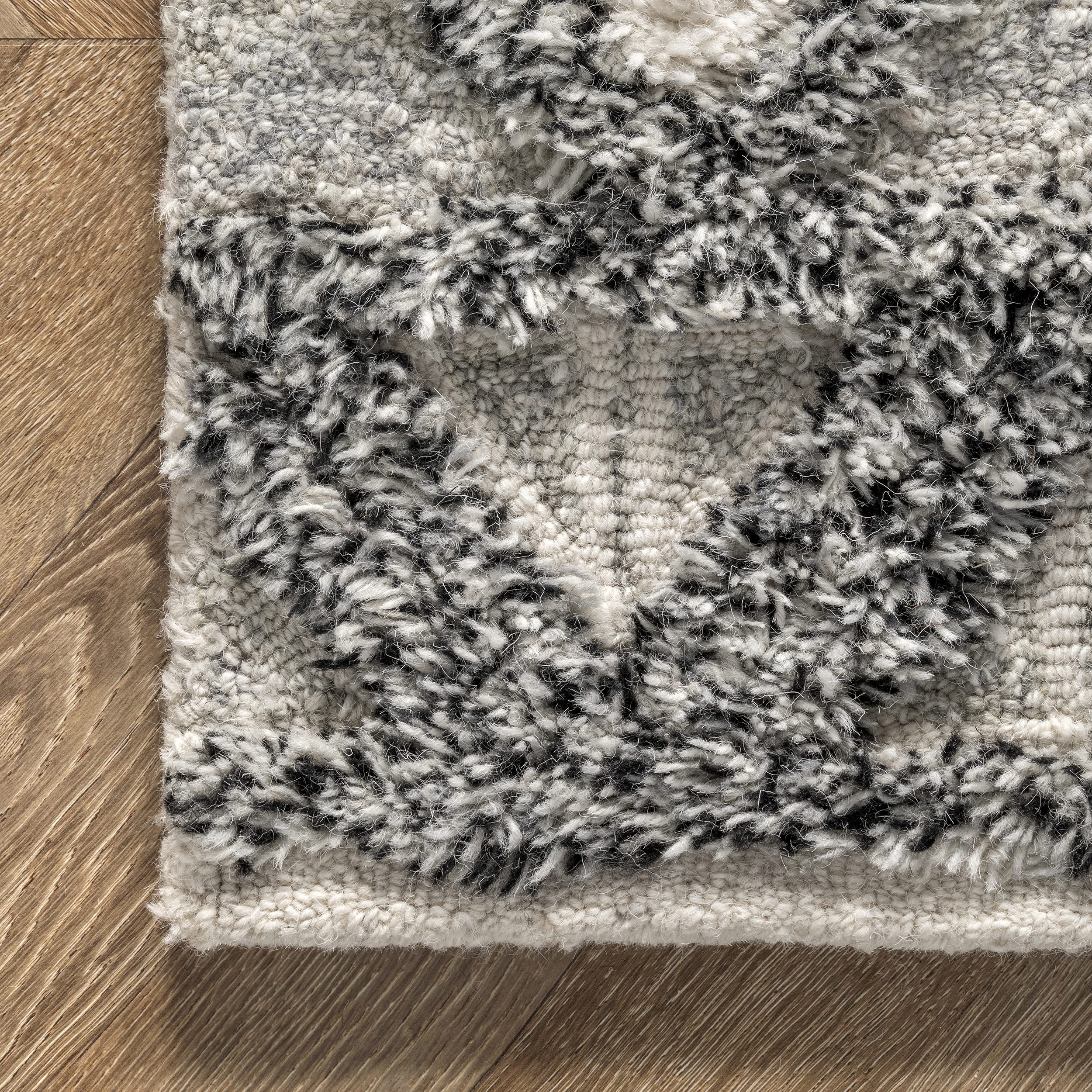 nuLOOM Mcclaire Handmade High Low Wool Shaggy Geometric Diamonds Area Rug, 8x10, Grey