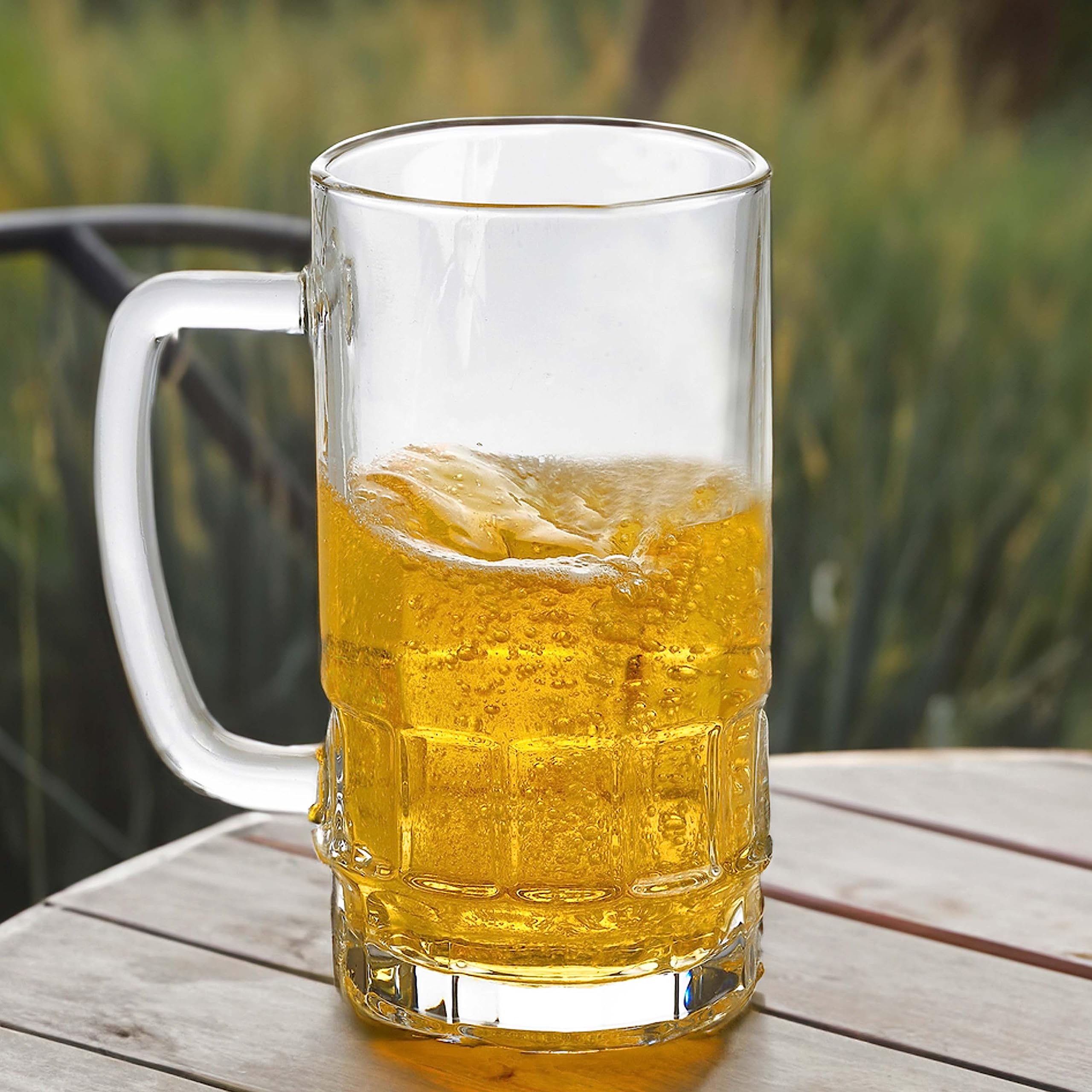 PARNOO Beer Glasses Set of 4 - Freezable 18 oz Glass Beer Mug Made for Cold Beverages - German-Style Beer Stein Mug for Homes, Pubs, Restaurants & More - Dishwasher-Friendly Beer Mugs With Handles