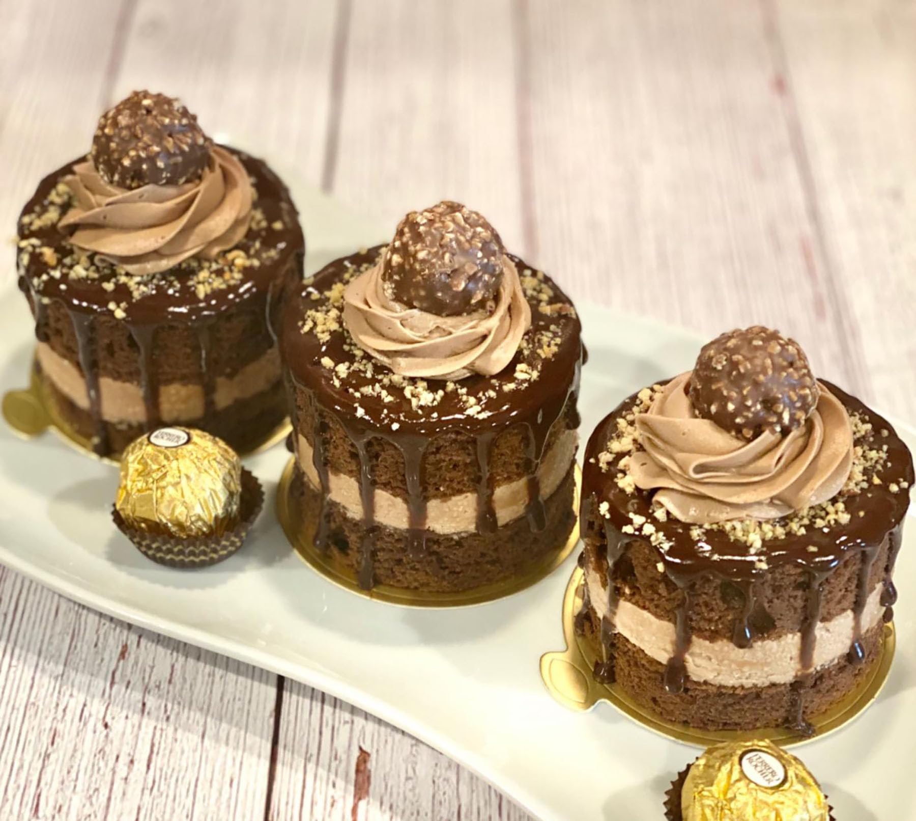 YYaaloa 3.15 Inch Mini Round Golden Cake Boards 50pcs Mousse Cupcake Base Paper Plates Circle Dessert Board (Gold 3inch 50pcs)
