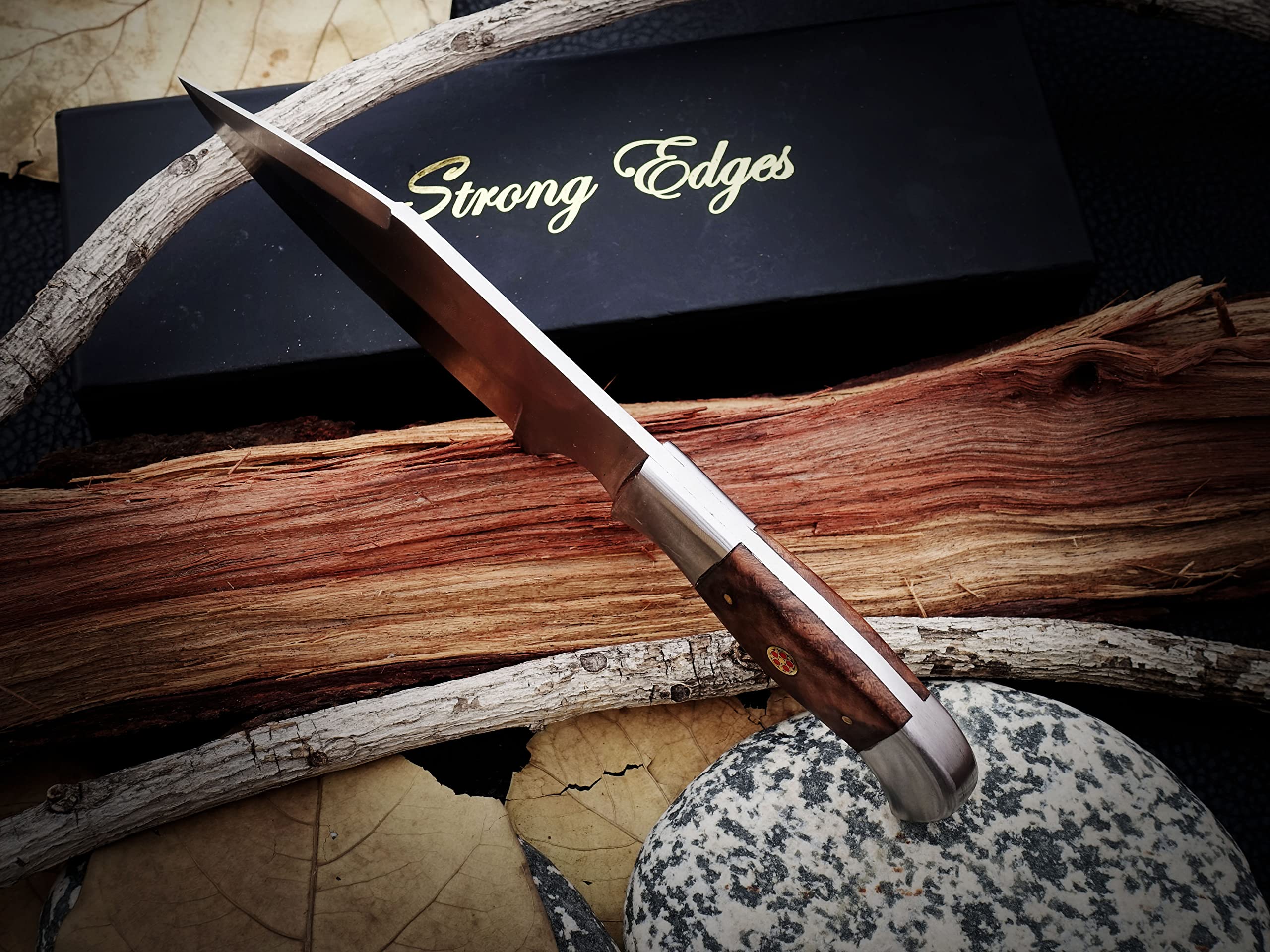 Strong Edges Custom hand made D2 steel hunting knife ,9" inches Skinner ,out door survival camping ,fix blade , classic, Christmas gift, nice grip handle, Leather sheath STHUNT-02