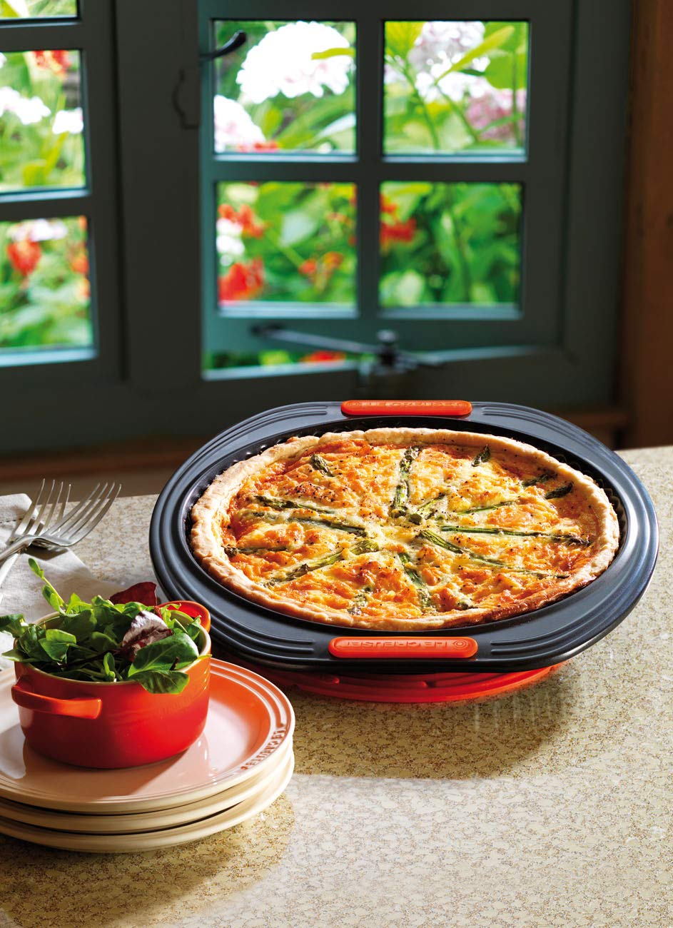 Le Creuset Toughened Non-Stick Bakeware Quiche/Flan Tin - 30 cm