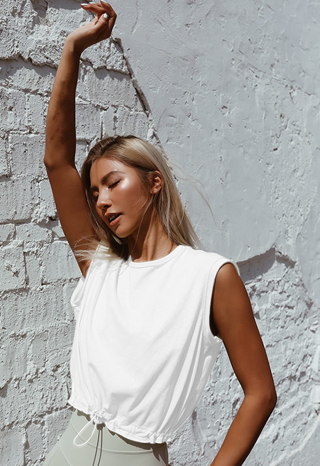 Sanutch Workout Crop Tops for Women Cropped Workout Tops Crop Top Workout Shirts for Women White S