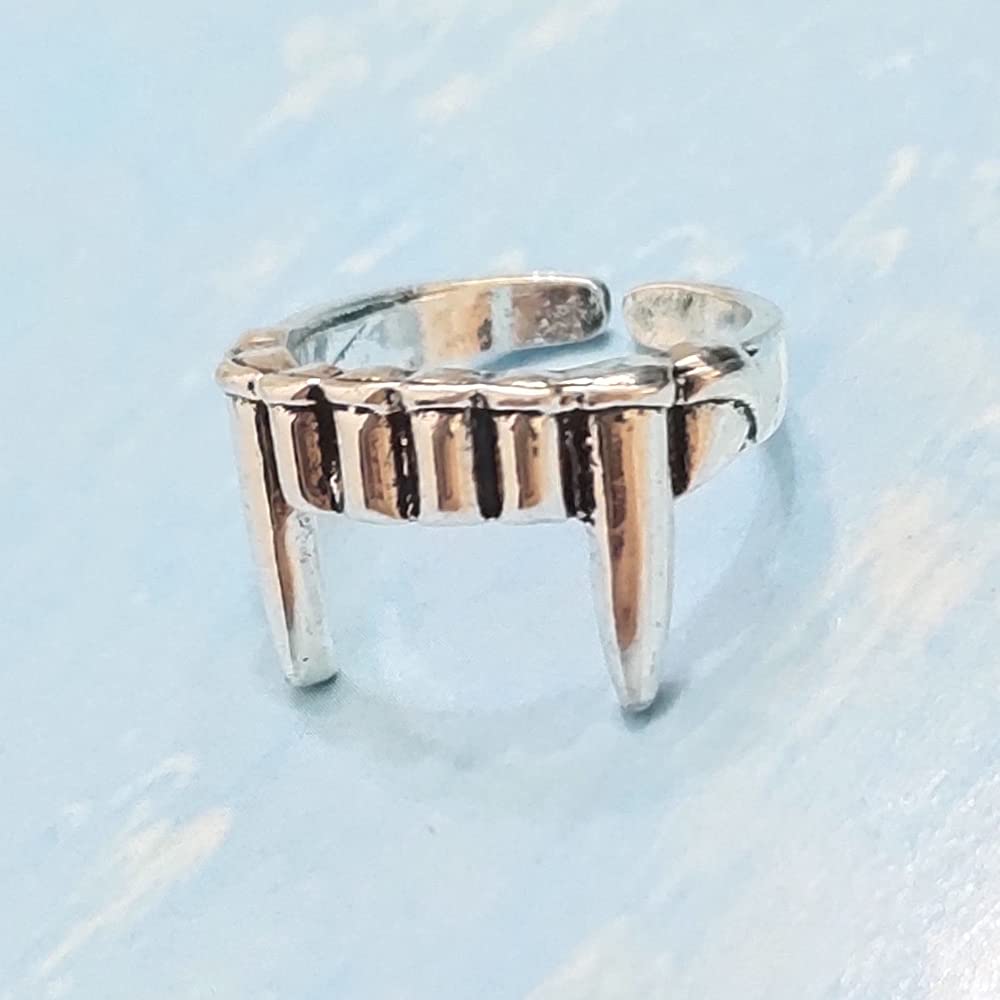 OIDIMS Personalized Gothic Vampire Teeth Rings for Women Men Werewolf Fang Cool Dainty Adjustable Finger Ring Fashion Expandable Open Size Halloween Birthday BFF
