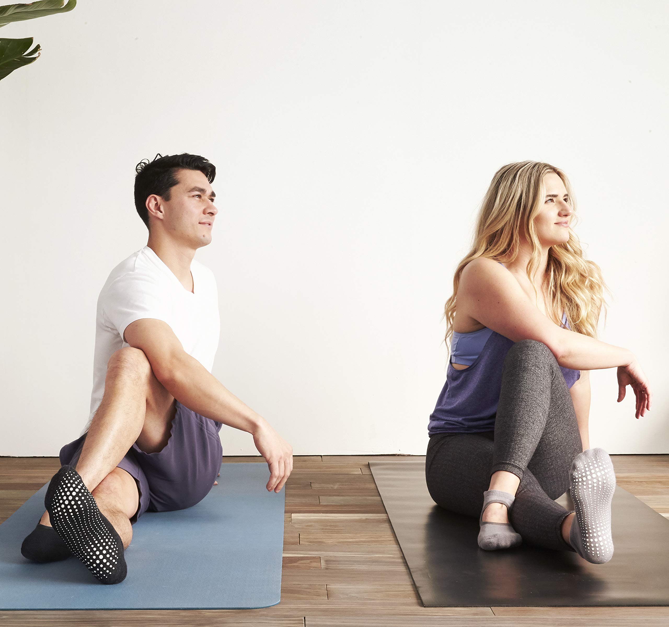 LA ACTIVE Non Slip Yoga Grip Socks - Barre Ballet Pilates Athletic Socks for Men and Women