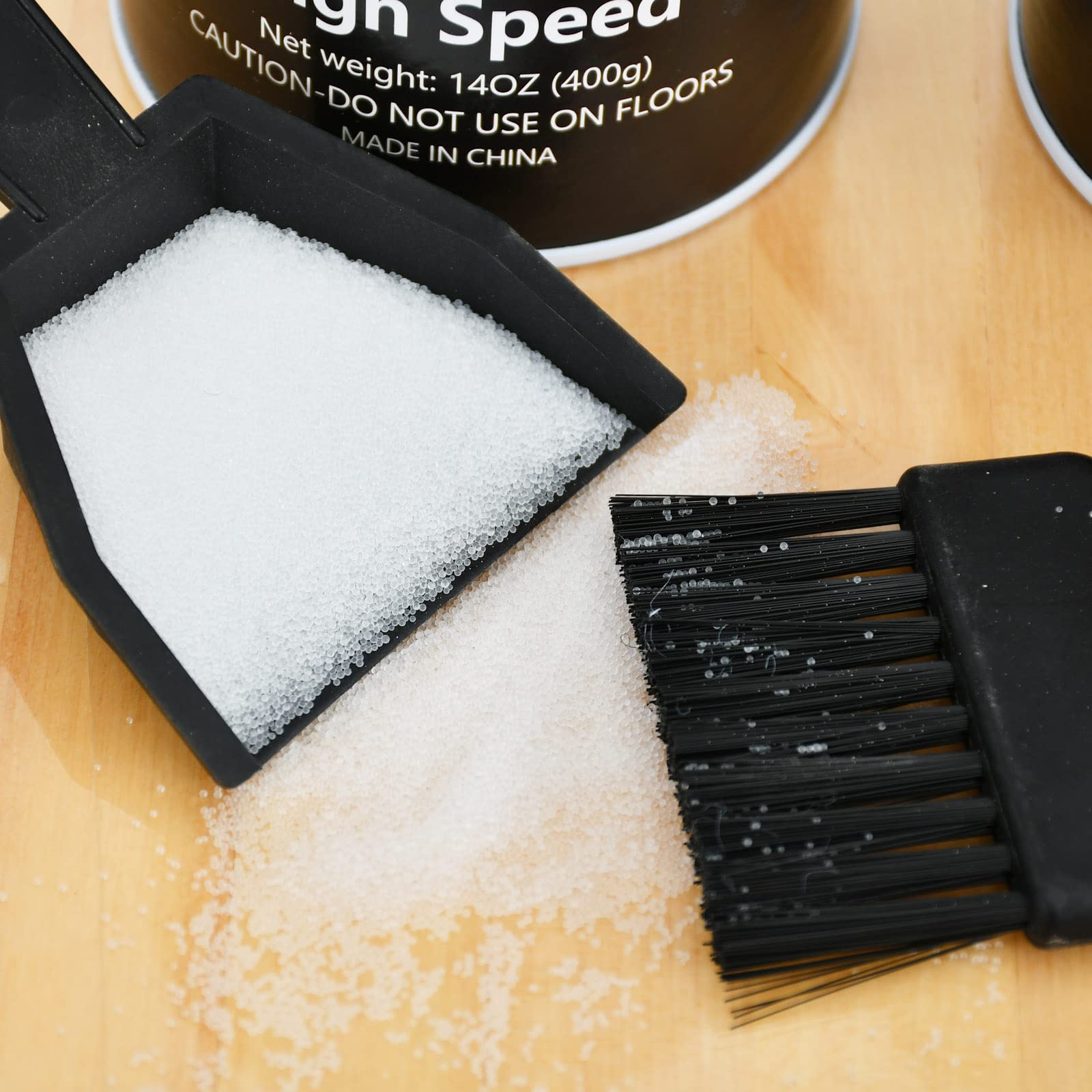 Naissgo Shuffleboard Sand Wax Shuffleboard Powder Set with Mini Dustpan & Broom,2 Cans(2×14 oz)