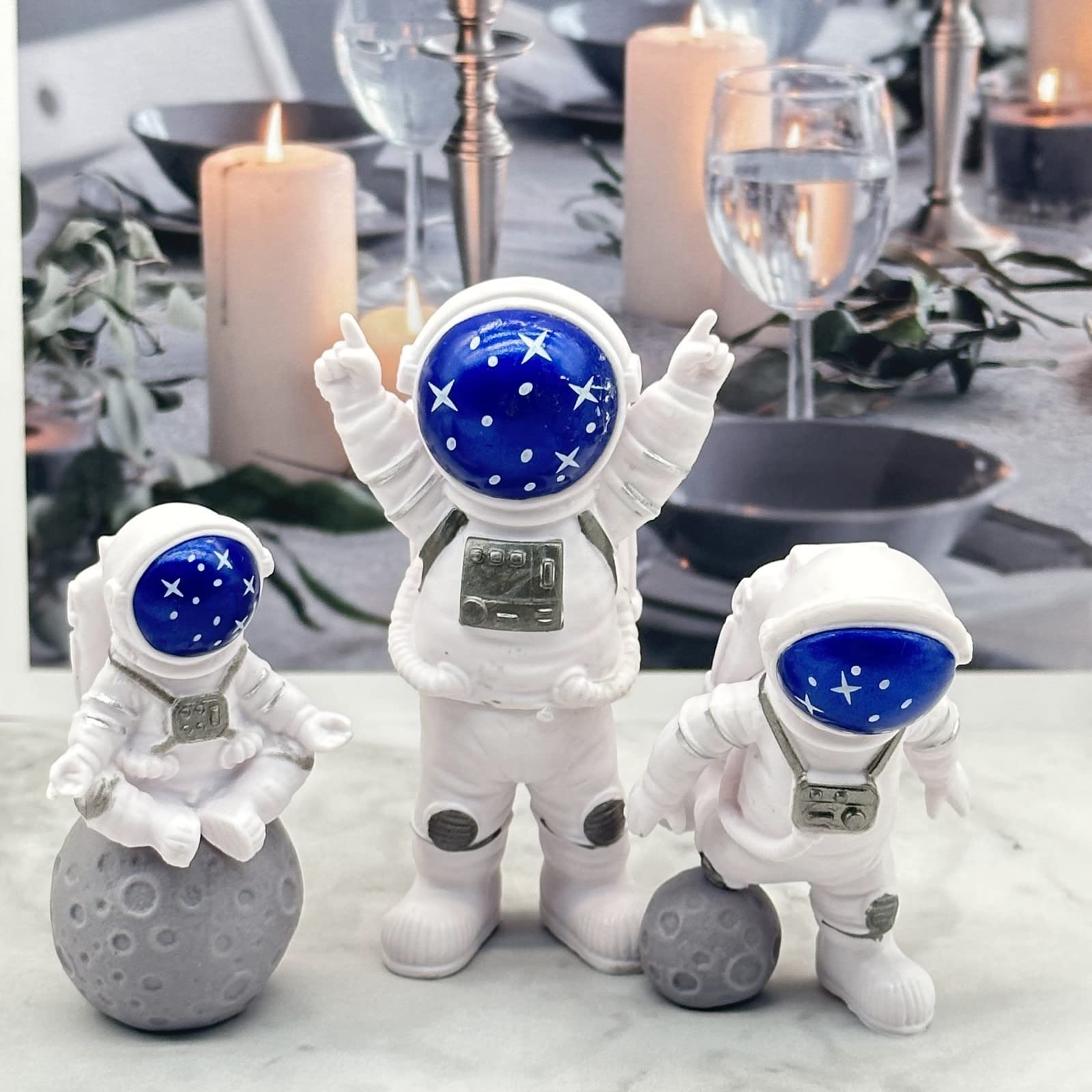 LUOZZY 3Pcs Astronaut Figurines Cake Topper Outer Space Cake Decoration Spaceman Model Display Miniature Astronaut Toys Set (Star)