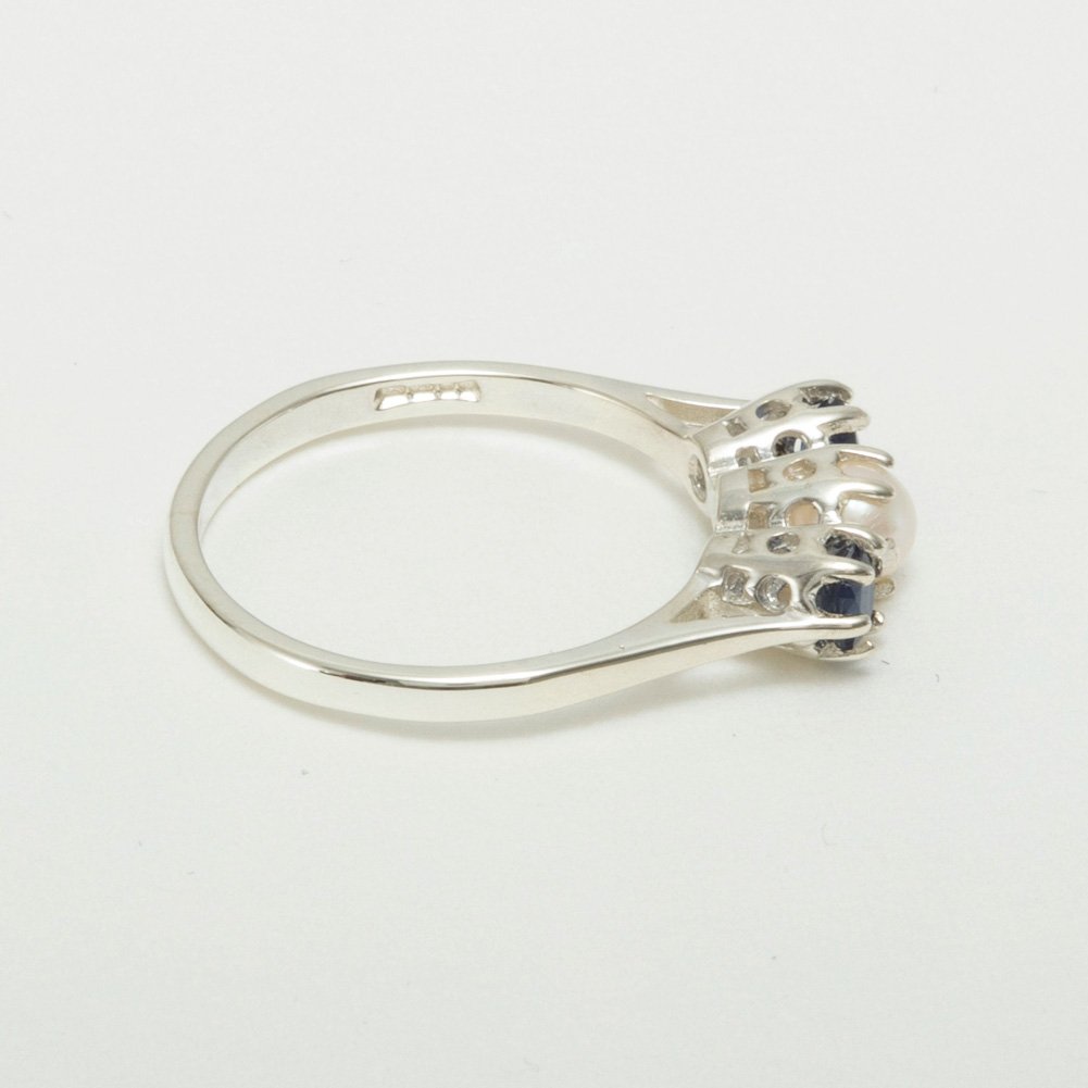 LetsBuyGold 925 Sterling Silver Cultured Pearl & Sapphire Womens Band Ring - Size 7