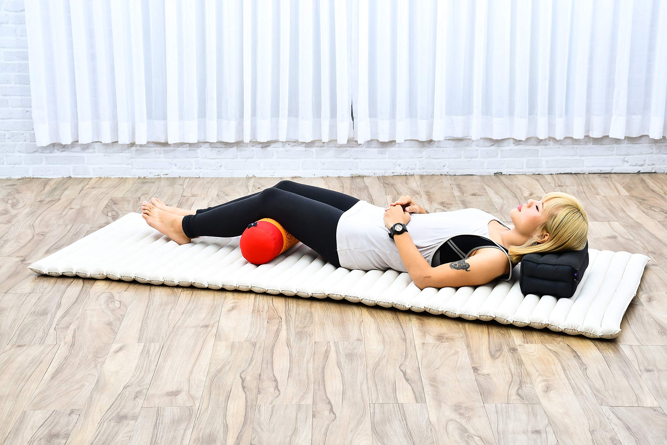 Leewadee Yoga Bolster β Shape-Retaining Cervical Neck Roll, Tube Pillow for Comfortable Reading, Made of Kapok, 20 x 6 x 6 inches, Orange Red