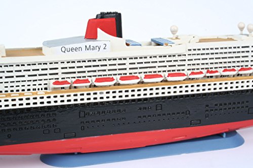 Revell 05808 Queen Mary 2 Cruise Liner - 1:1200 Model Kit