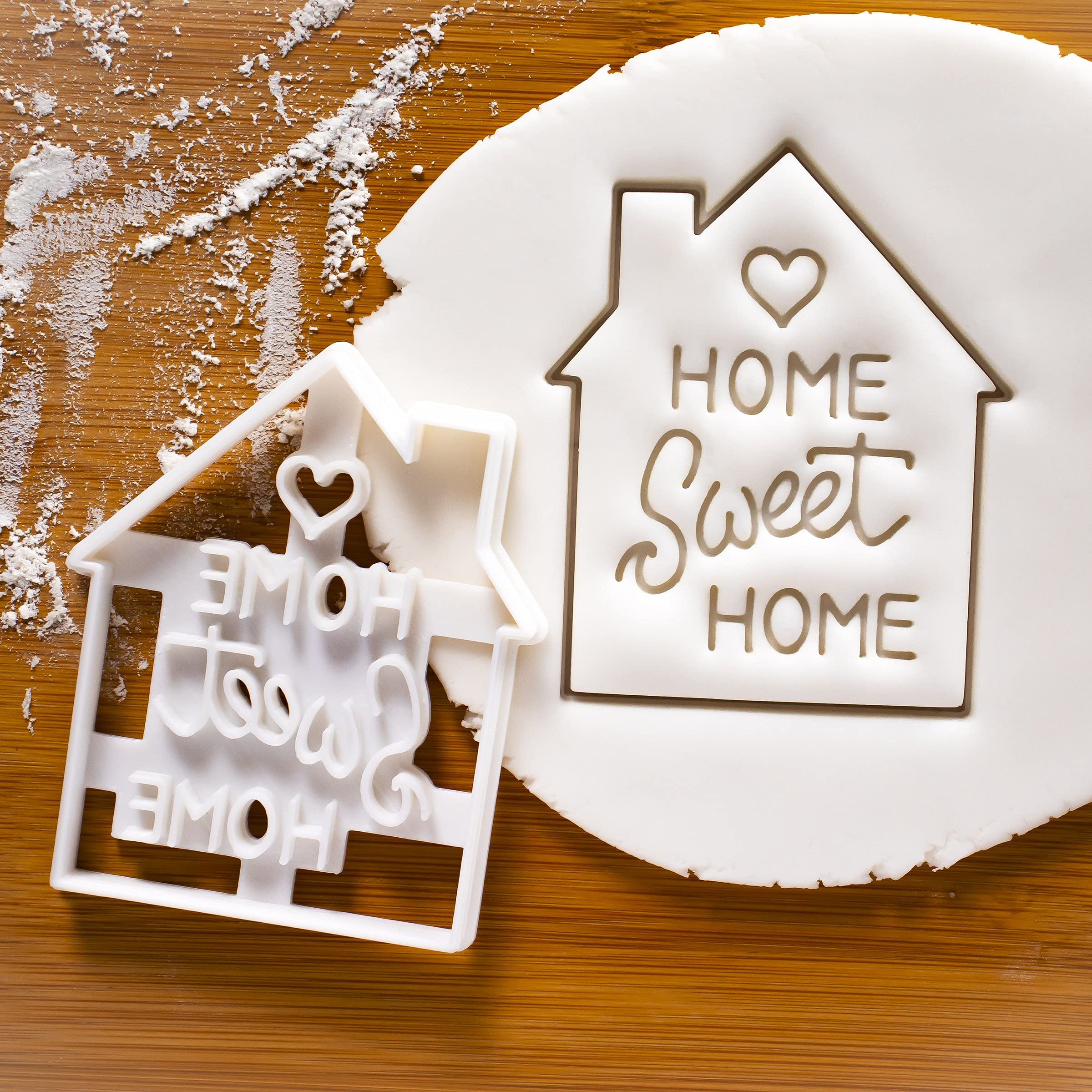 Set of 4 Housewarming cookie cutters (Home Sweet Home, House Door, House Key, and Welcome Mat), 4 pieces - Bakerlogy