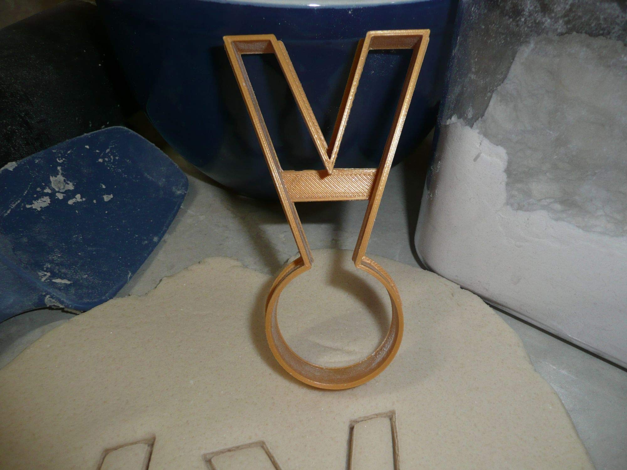 RUNNER MEDAL RUNNING AWARD RIBBON HALF MARATHON 5K 10K 15K ATHLETE COOKIE CUTTER MADE IN USA PR2893