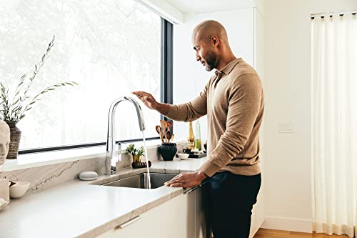 Moen S75005EVC Nio Smart Touchless Pull Down Sprayer Kitchen Faucet with Voice Control and Power Boost, Chrome