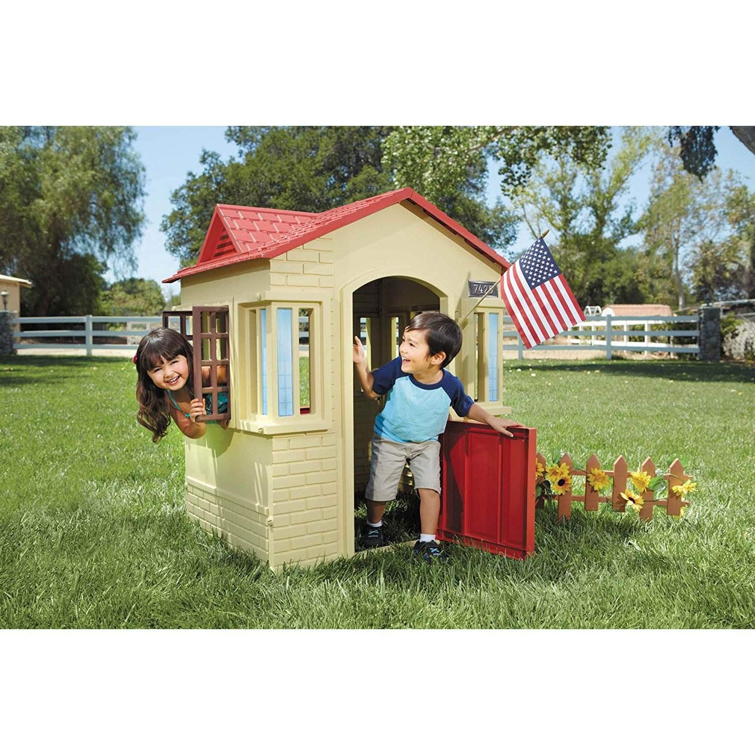 Little Tikes Cape Cottage, Tan