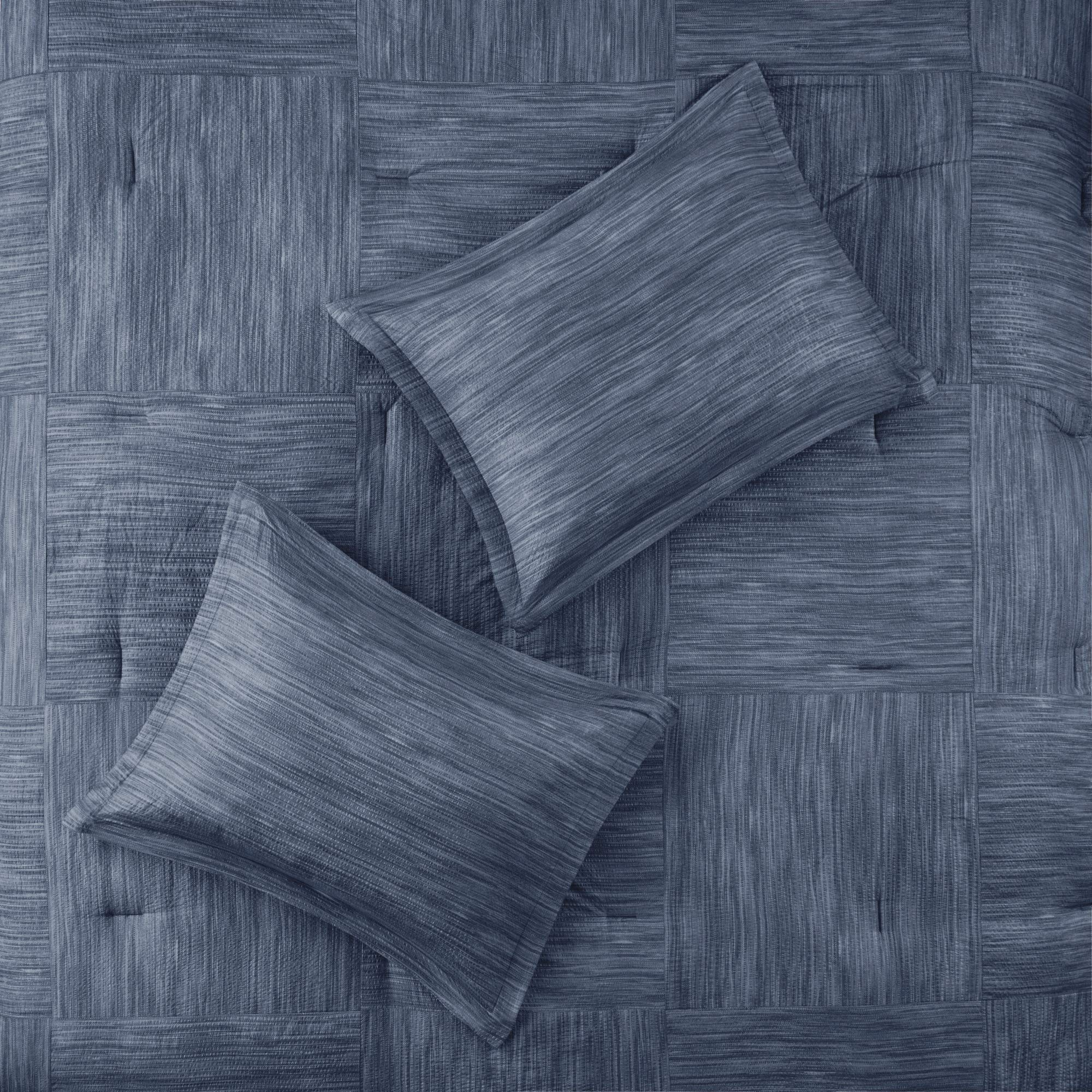 Madison Park Walter Comforter-Luxe Seersucker Print Design All Season Down Alternative Bedding, Matching Shams, Bedskirt, Decorative Pillows, California King (104 in x 92 in), Navy