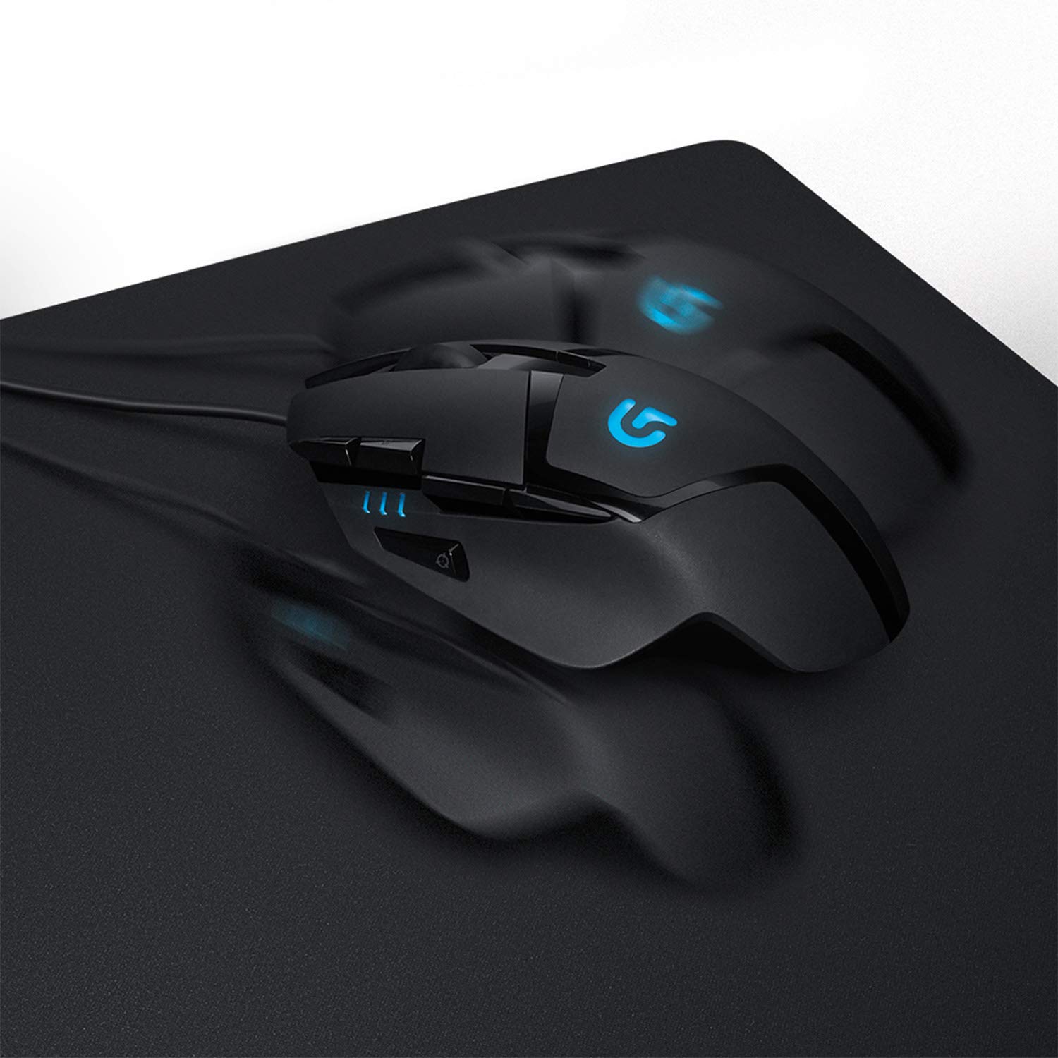 Logitech G640 Cloth Gaming Mouse Pad, 460 x 400mm, Thickness 3mm, Moderate surface friction, Consistent surface texture, Stable, comfortable rubber base, Rollable - Black