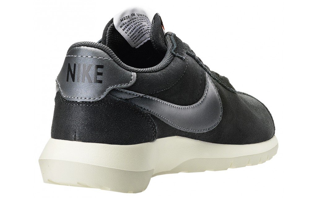 Nike Womens Roshe LD-1000 Trainers 819843 Sneakers Shoes (US 7, Black Metallic Summit White 002)
