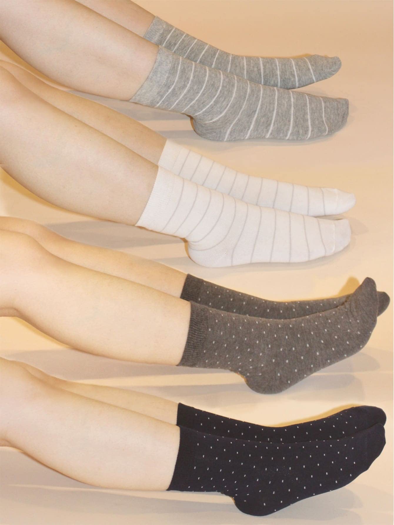 SHENHE Women's 4 Pairs Striped Polka Dots Athletic Running Midi Calf Crew Socks Black Grey White One Size