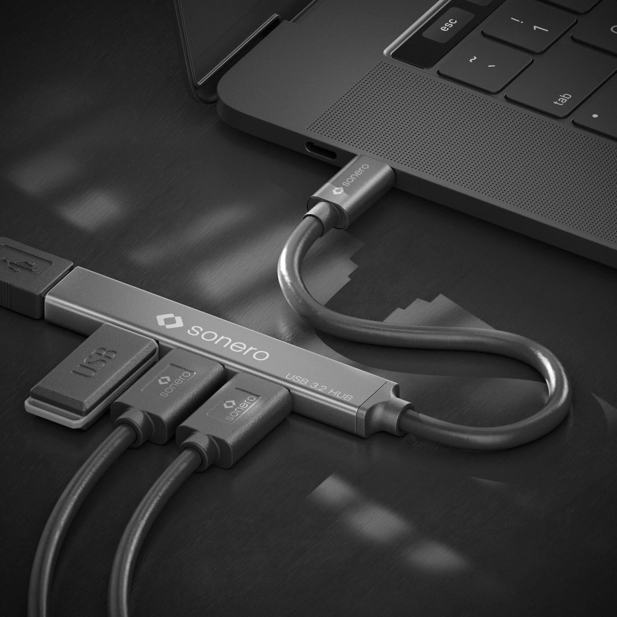 Sonero S-UH110-001 USB Hub, USB Distributor, 4-Port, 1x USB 3.2 with 5 GB/s, 3X USB 2.0 with 480 MB/s, USB-C Plug, Ultra Slim, Space Grey, 0.15 m