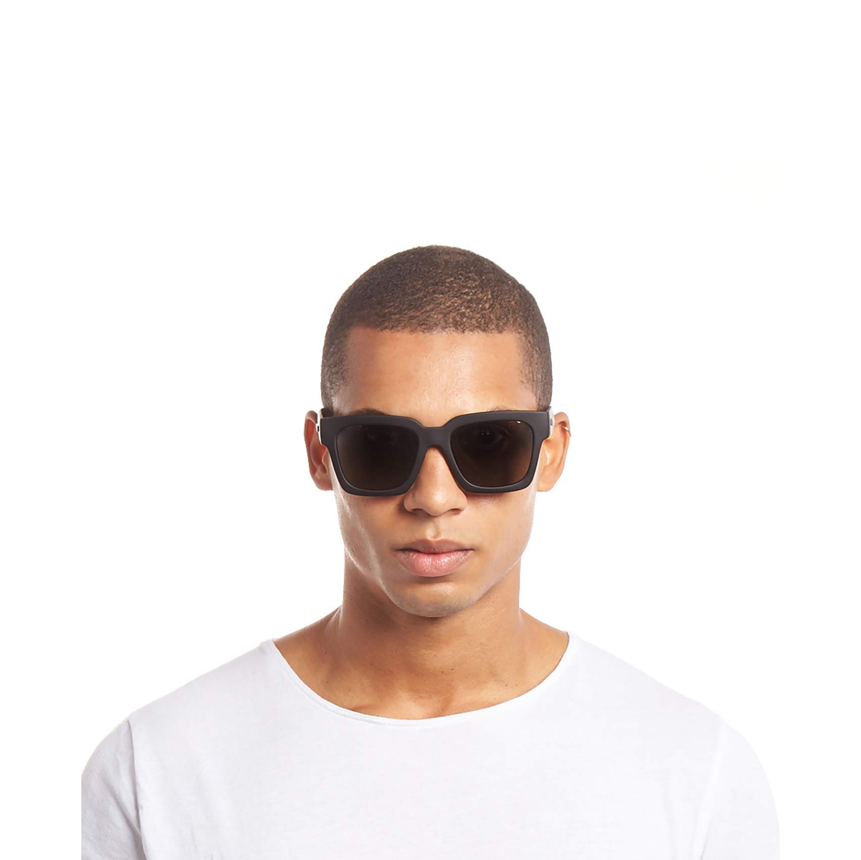 Le Specs Weekend Riot Polarized Sunglasses, Black Rubber/Smoke Mono, One Size