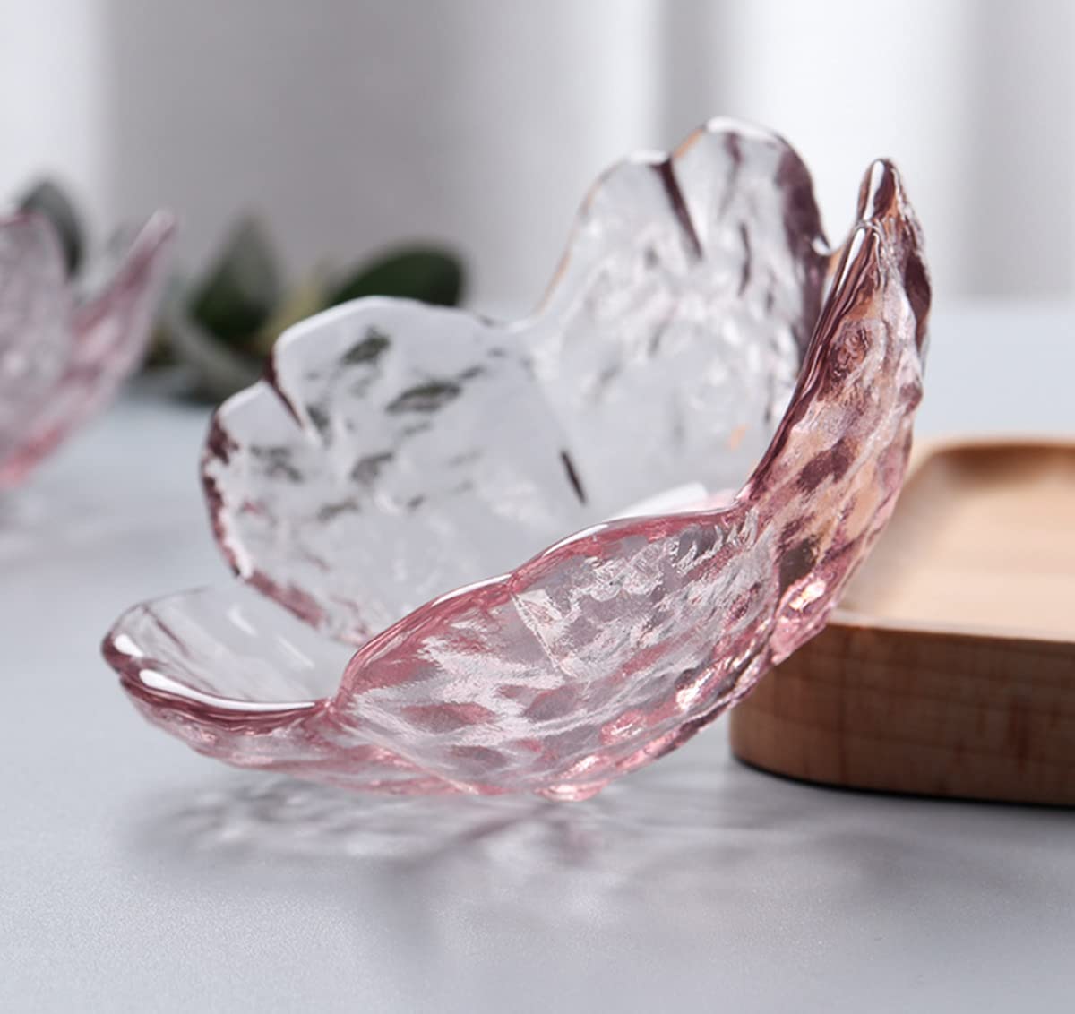 Sdeetesamjun Pink Glass Bowls Set of 4, Trifle Bowl Small Dipping Sauce Cups- Japanese Sakura Flower Cherry Blossom Shaped Bowl Decorative Bowl For Side Dishes, Ice Cream, Pudding, Custard, Dessert