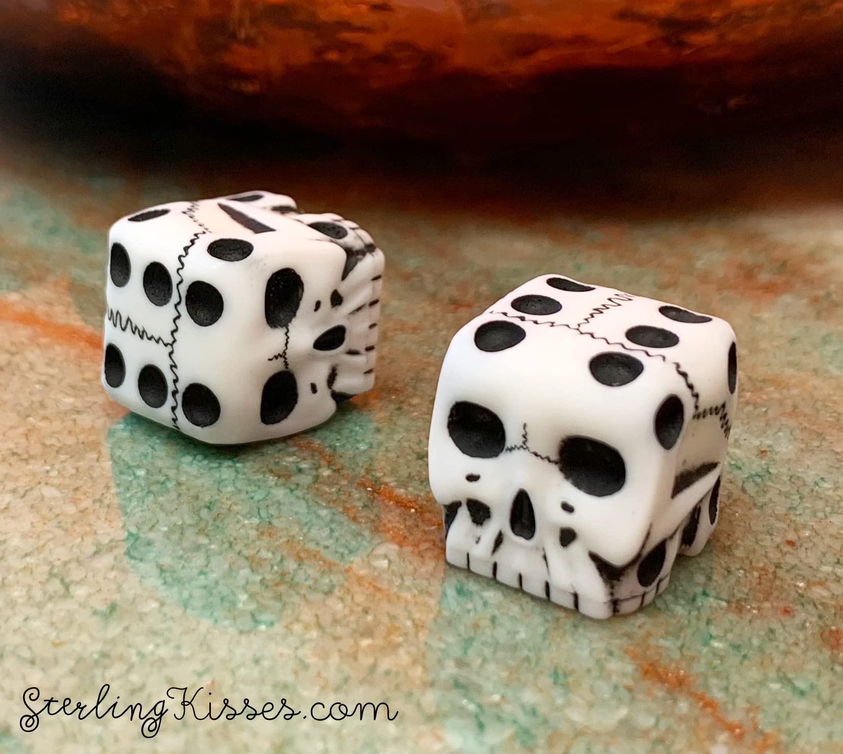 Skull Dice - Pair of Skull Shaped Dice 6 Sided