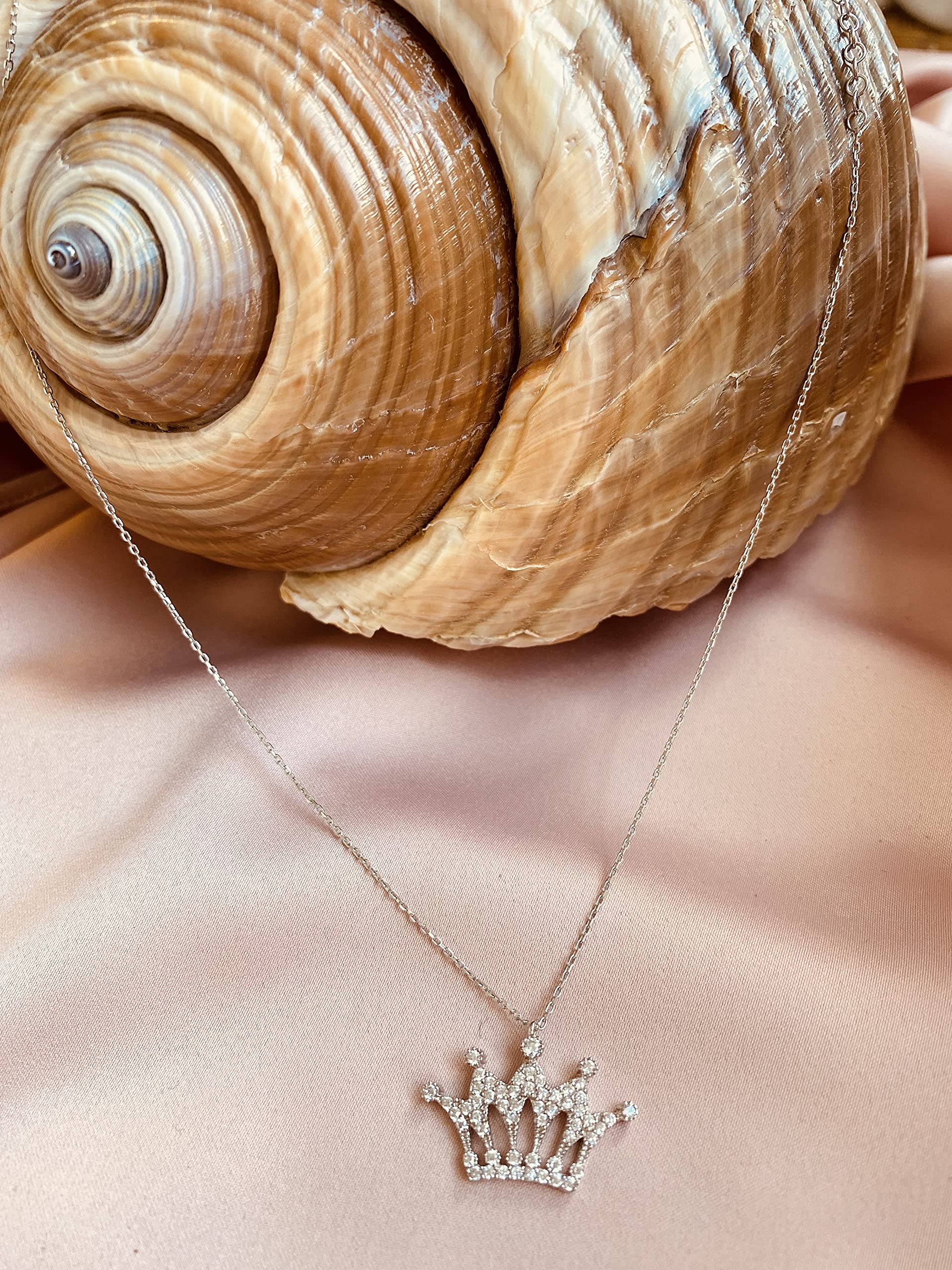 Queen Crown 925 Sterling Silver Pendant Necklace (Sterling Silver)
