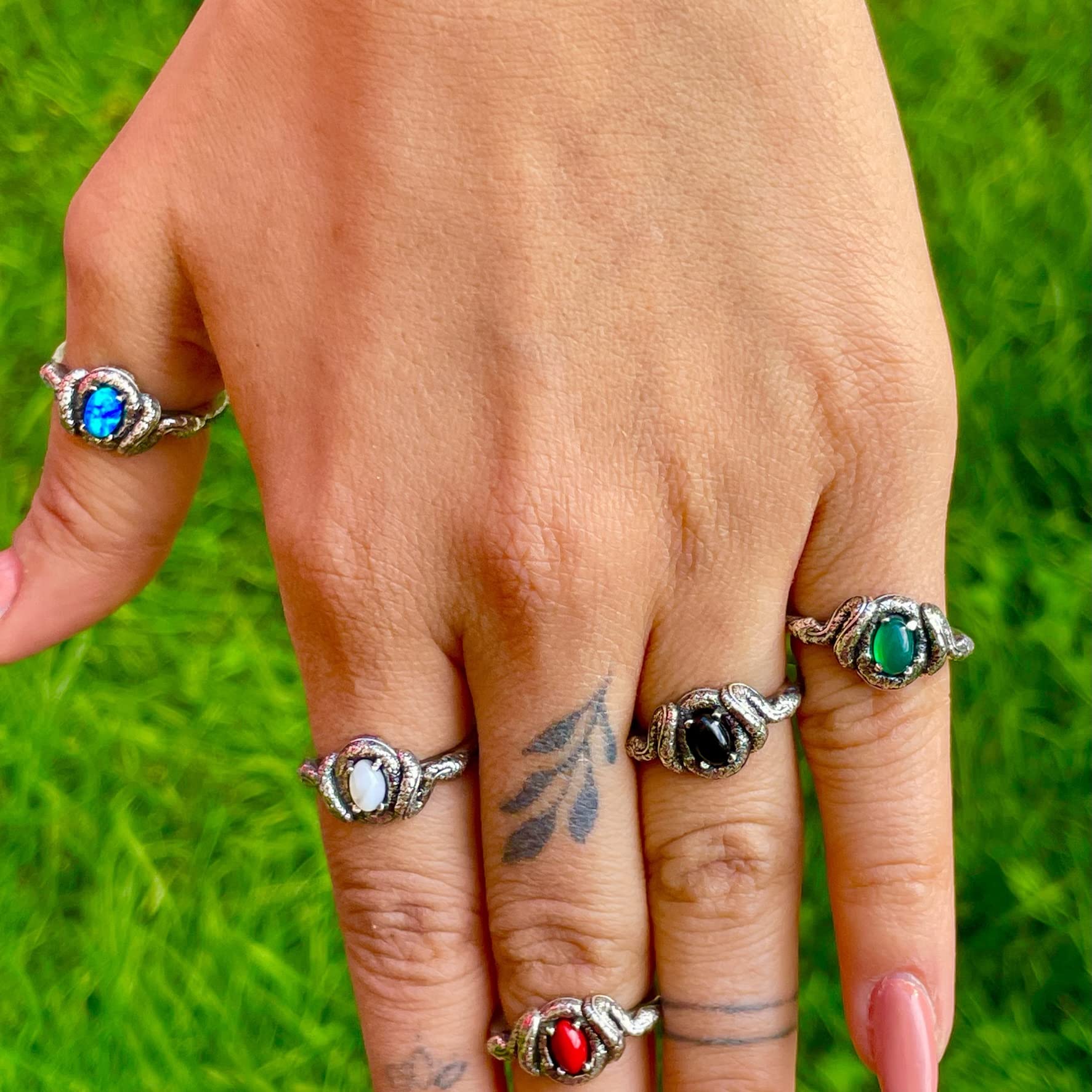 R&O Silver Boutique 925k Unique Snake Design Sterling Silver Women's Ring 3W (Black, 6)