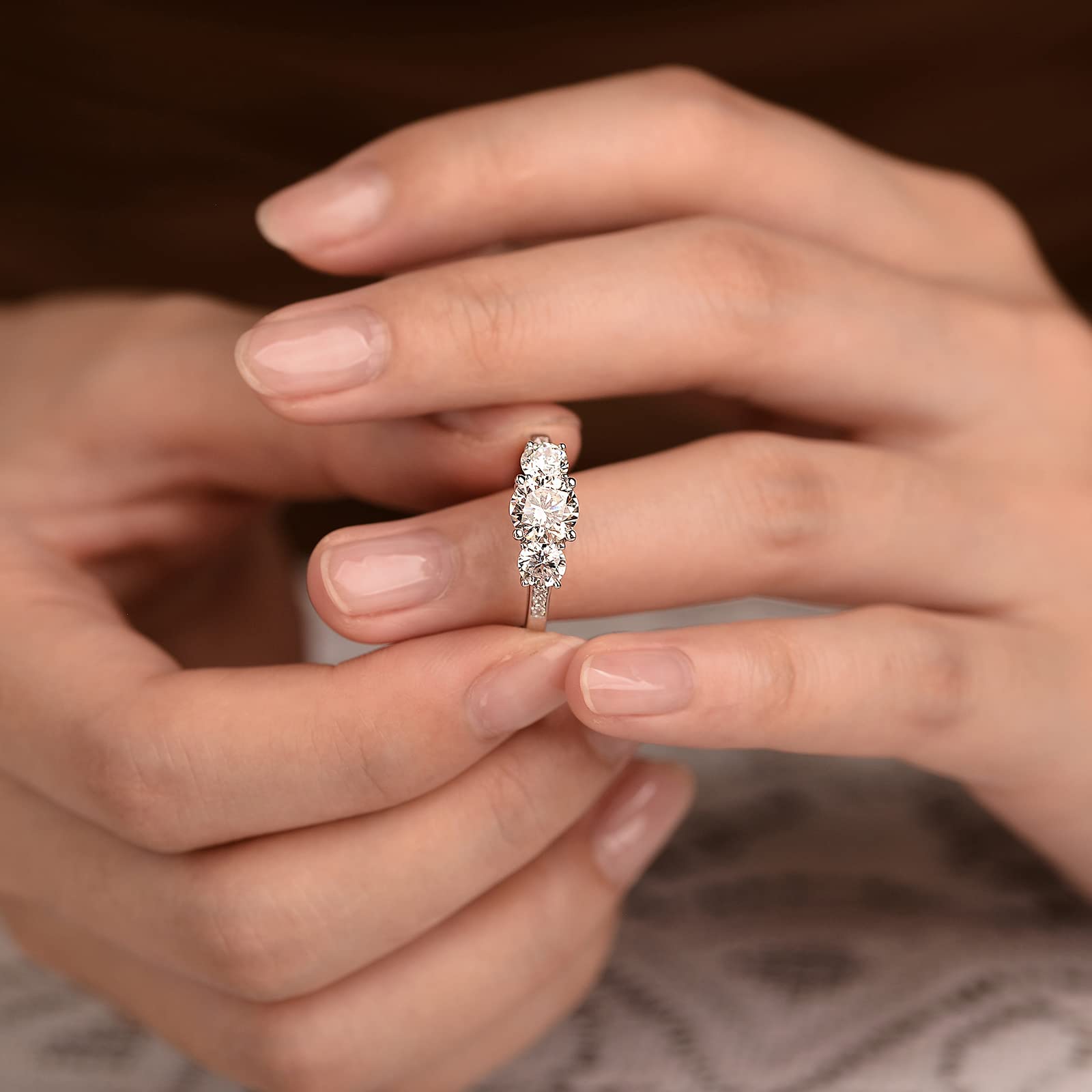 SEIARA Women's Zirconia Engagement Ring Promise Ring, Classic Comfort, Handmade Design Diamond Engagement Ring Ring 925 Sterling Silver(AJ004-8)
